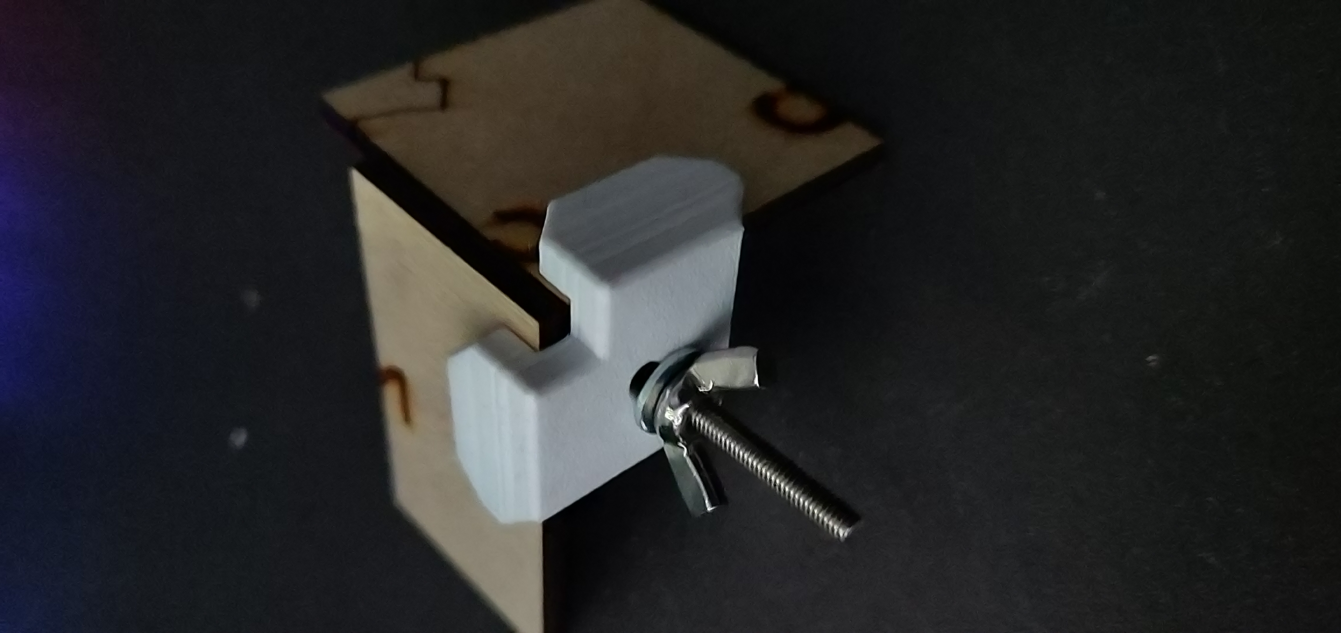 90 degree mini clamp for 3mm or 1/8" stock by kkolodziejczak | Download ...