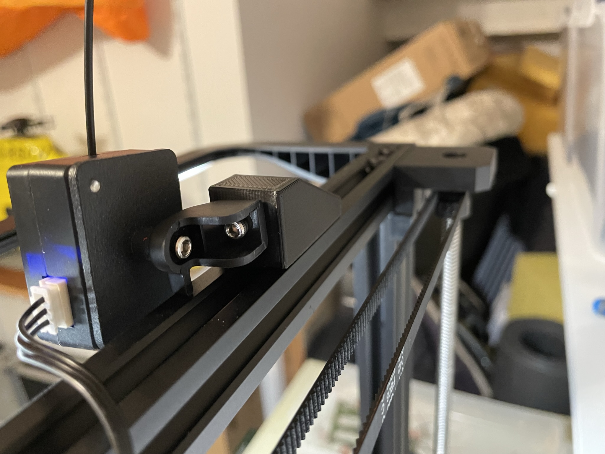 Simple filament sensor holder for Ender 3 S1/Pro autorstwa Captain Mike ...