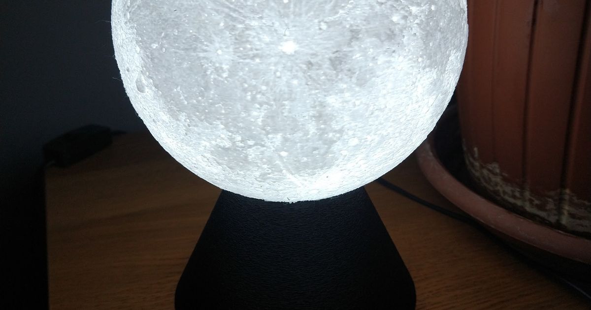Lithophane Moon Lamp with G9 bulb mount by Mikołaj | Download free STL ...