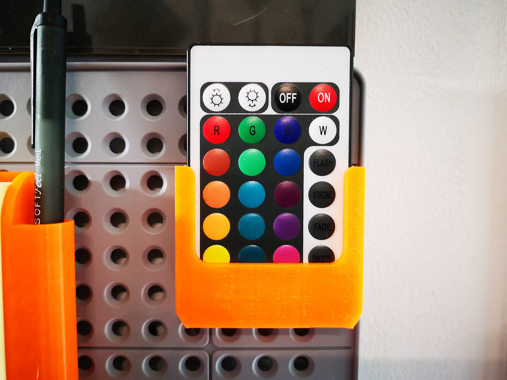 Led remote holder for Keter Pegboard by ciubecca | Download free STL ...