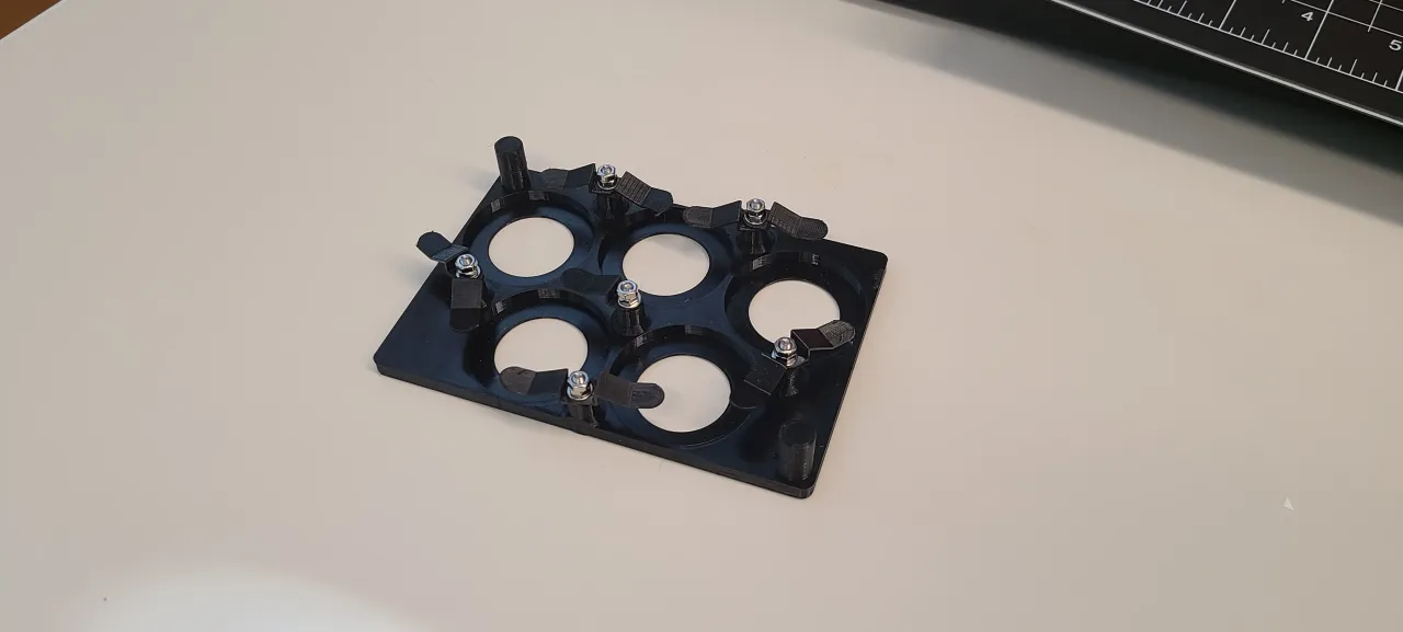 Microscope dish holder insert by Zbysio | Download free STL model ...