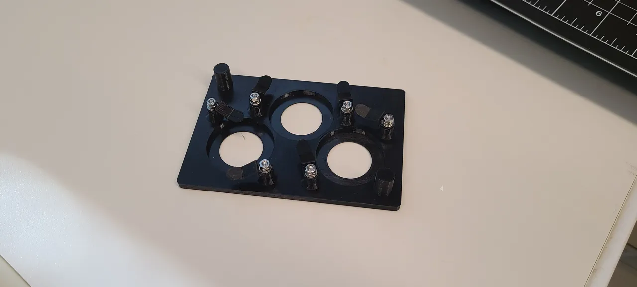 Microscope dish holder insert by Zbysio | Download free STL model ...