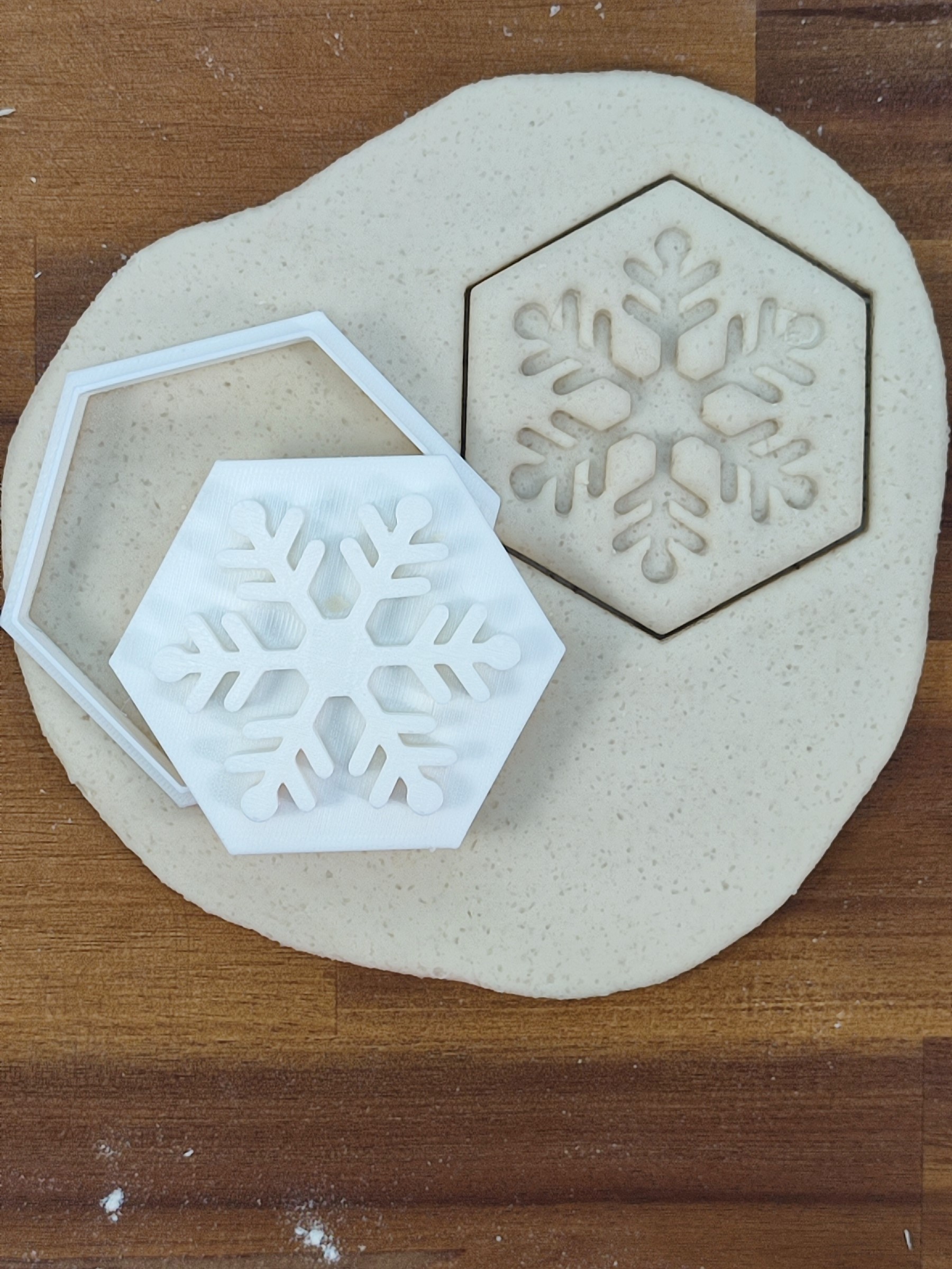 Snowflake cookie cutters 4 pcs by Theodor | Download free STL model ...