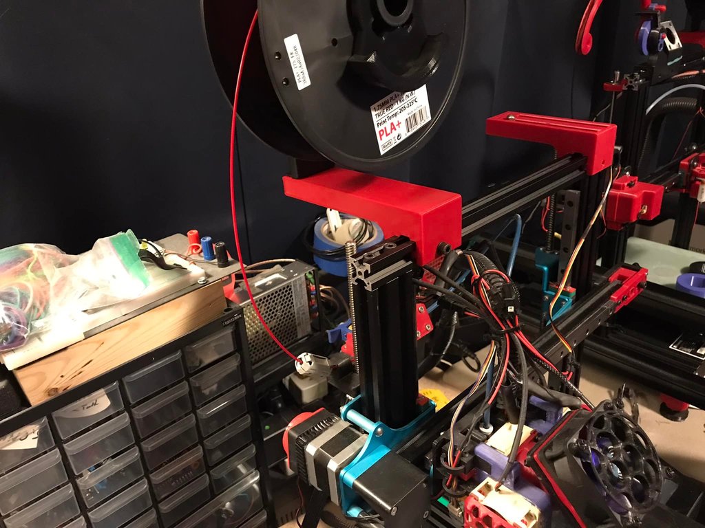 Ender 3 Style Filament Spool Locking Clips and Spacers par JEBurroughs ...