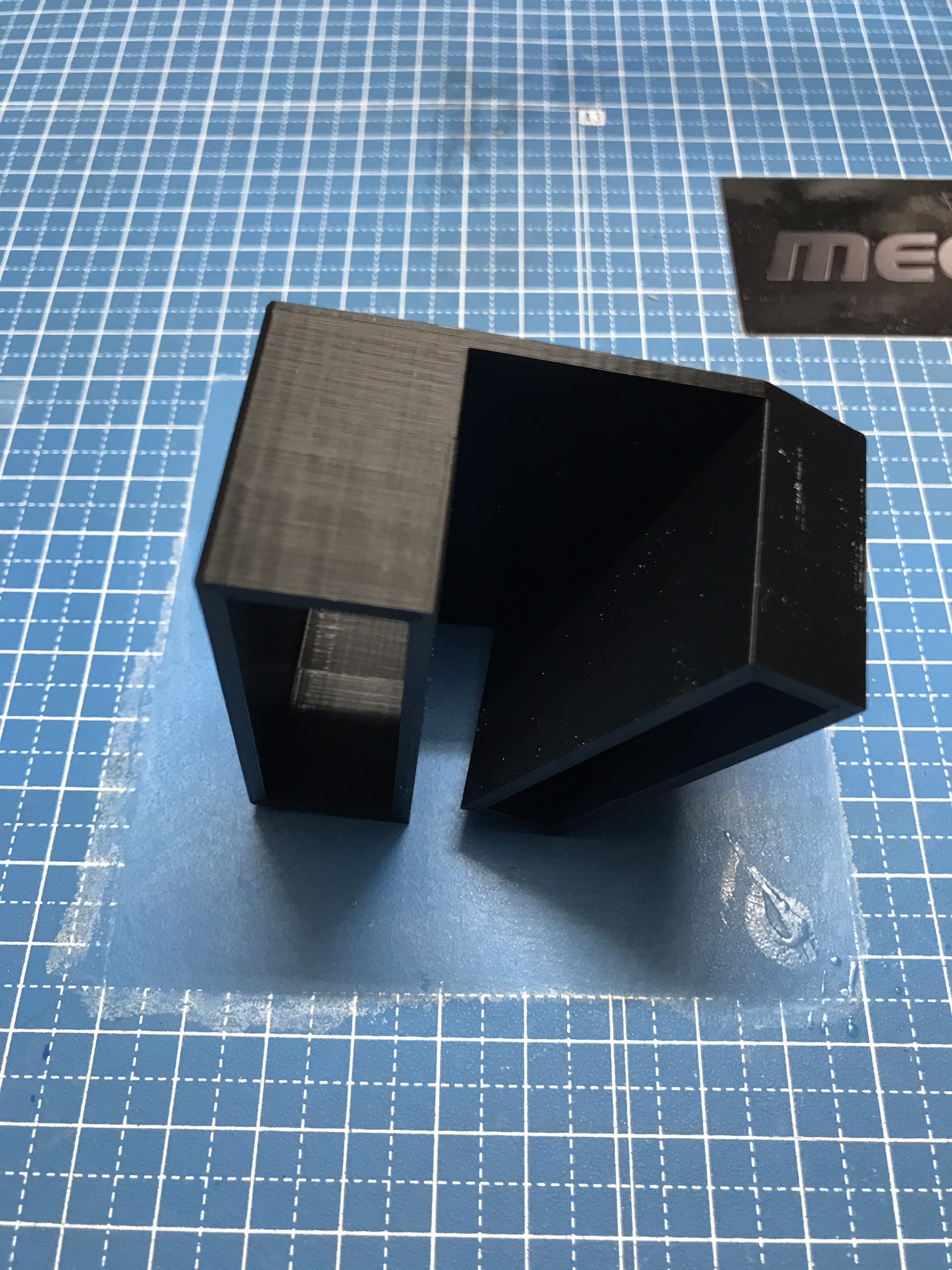 Anycubic Photon Mono 4K Drip Hook Mount by medyk3D | Download free STL ...