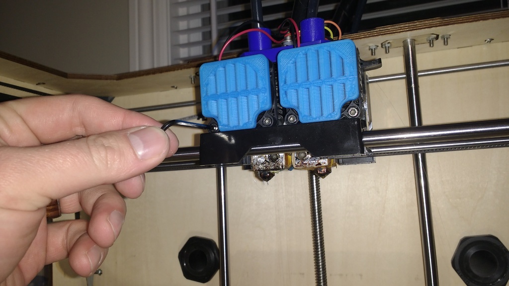 40mm Fan Guard With Mounting Screw Access by Steve | Download free STL ...