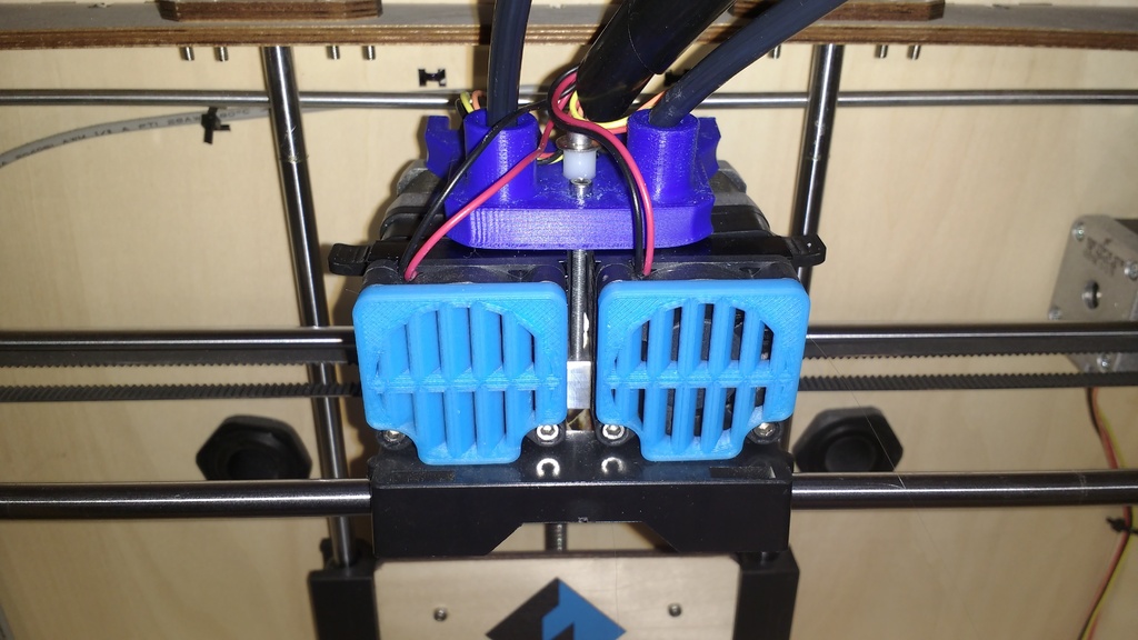 40mm Fan Guard With Mounting Screw Access by Steve | Download free STL ...