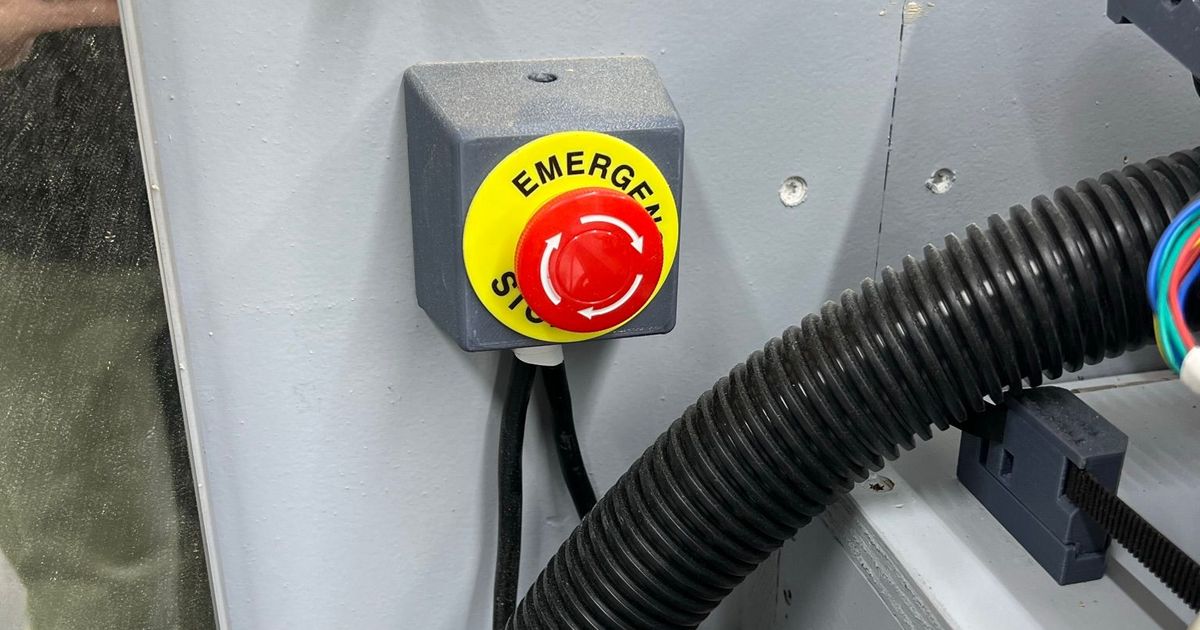 Emergency Stop Button Box von Rafi Bulatewicz | Kostenloses STL-Modell ...