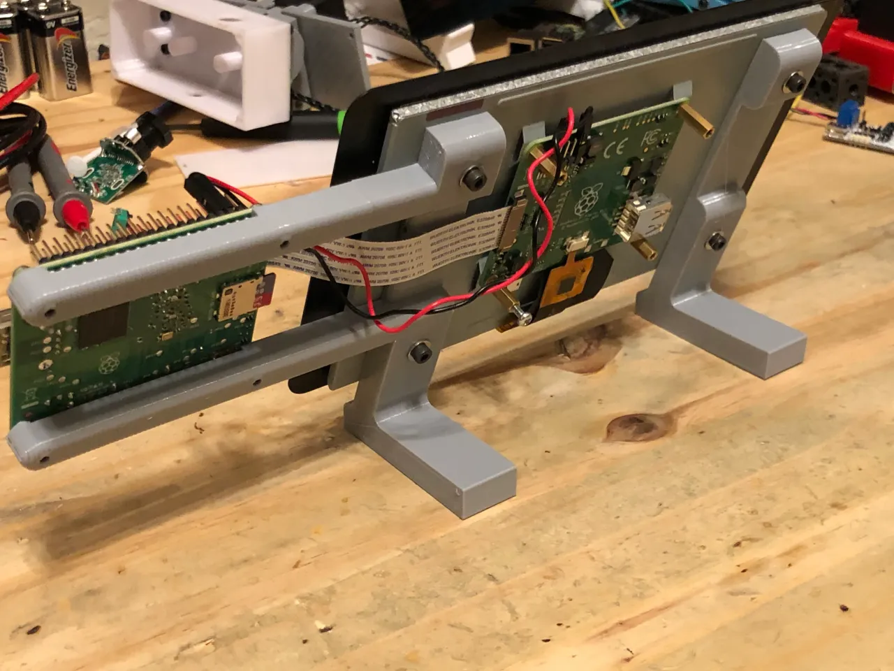 Raspberry Pi 7" Touchscreen Desk stand by Bills Workbench | Download free STL model | Printables.com