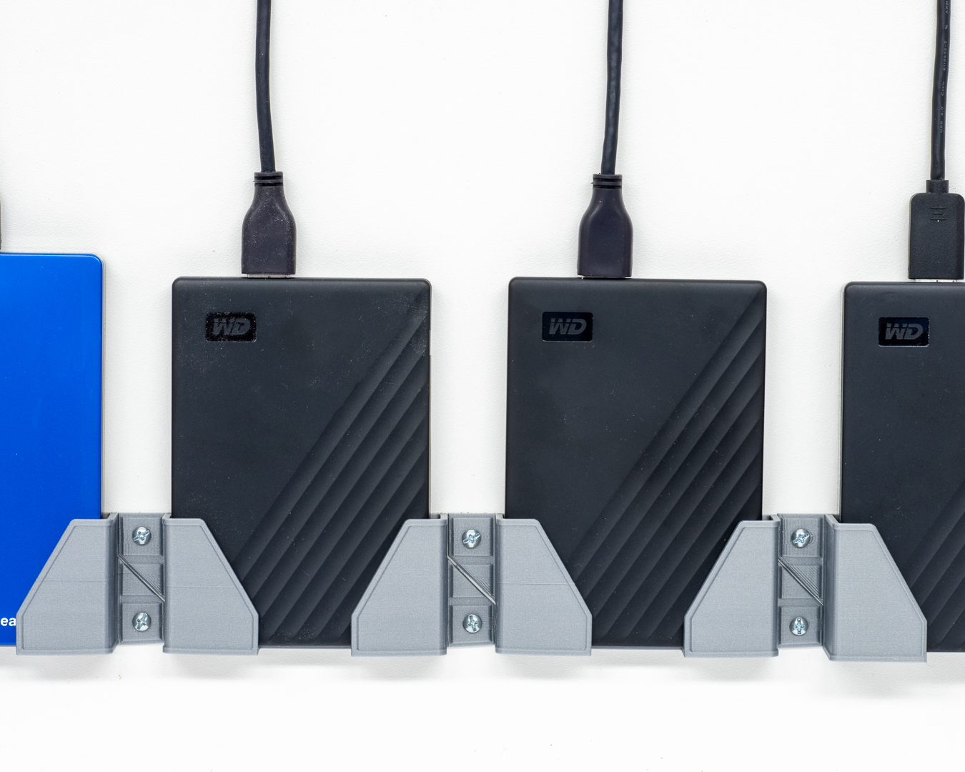 PORTABLE DRIVE WALL MOUNT/RACK - PARAMETRIC by Peter H | Download free ...