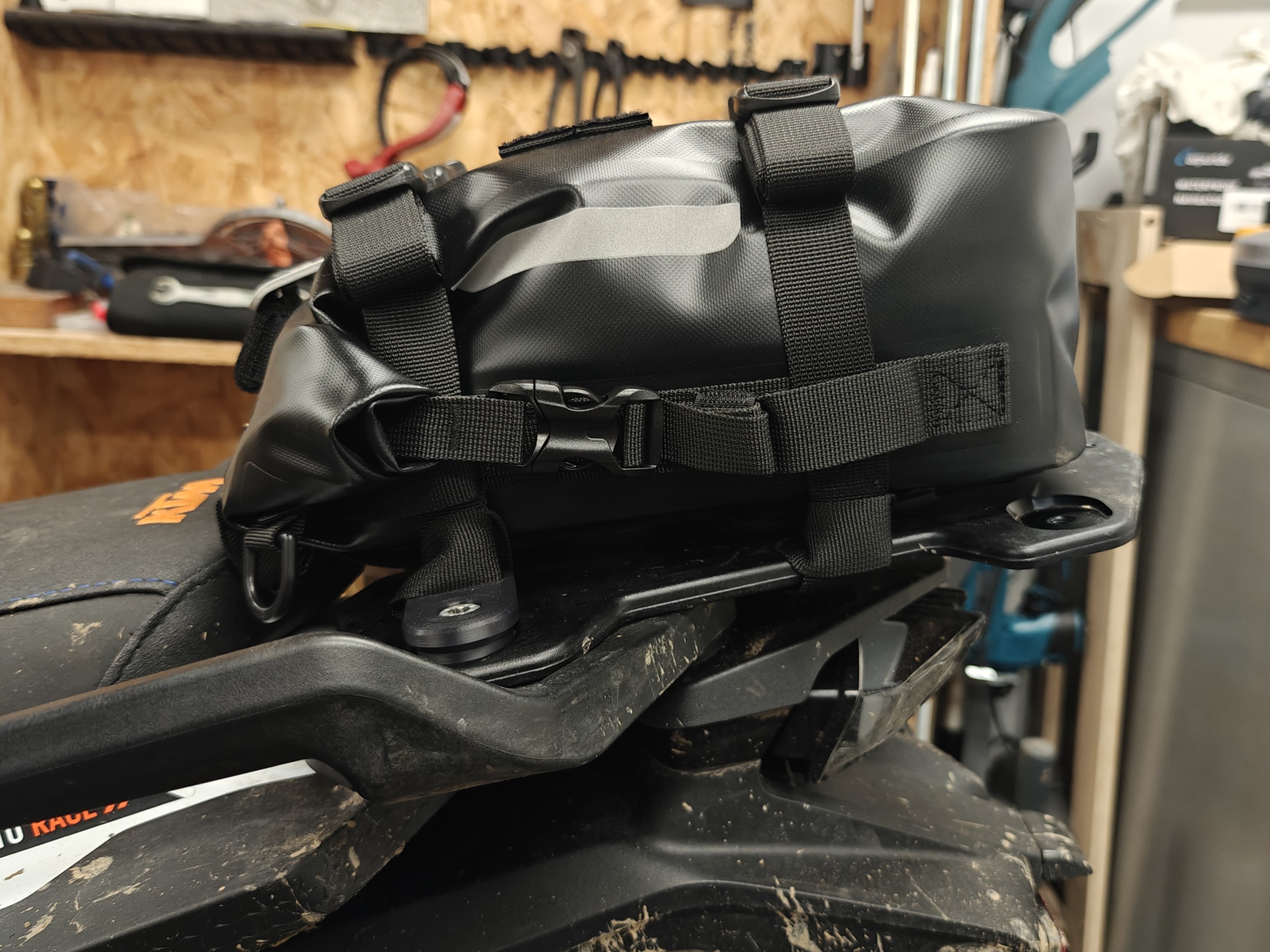 KTM 1290 Super Adventure 27mm luggage strap point — STL Grátis | 3DFinder