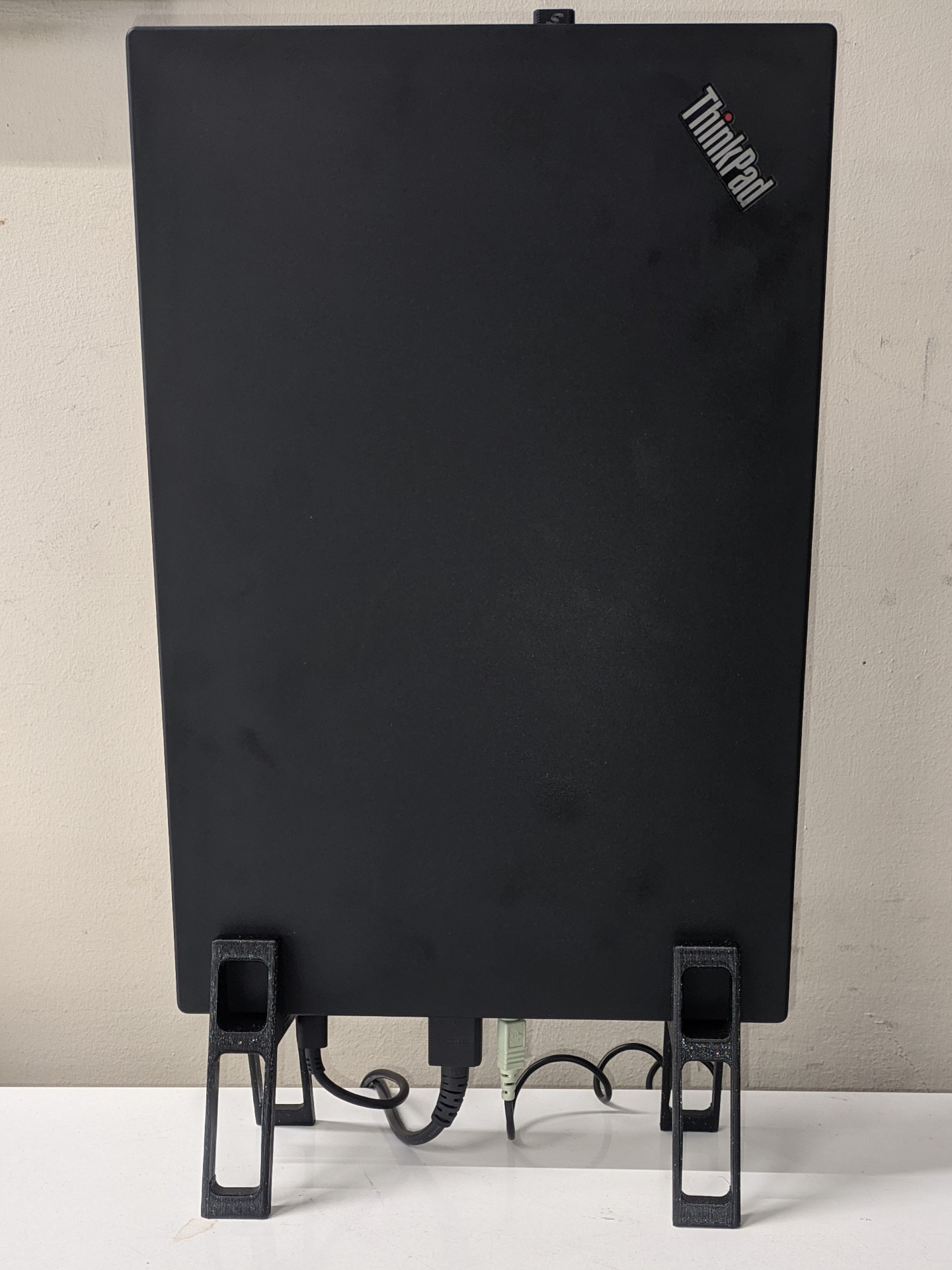 Thinkpad T490/T495 Laptop Stand by blazin64 | Download free STL model ...