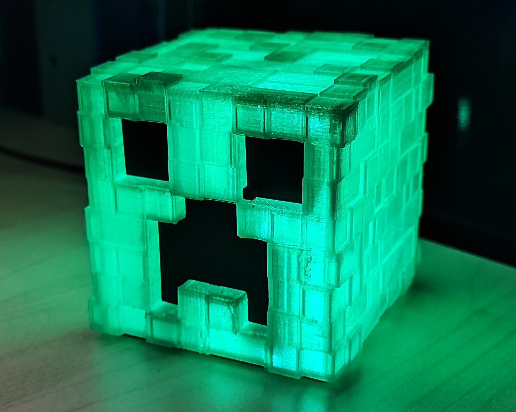 Head Creeper Minecraft LED Light / Hlava Creeper Minecraft LED světlo ...