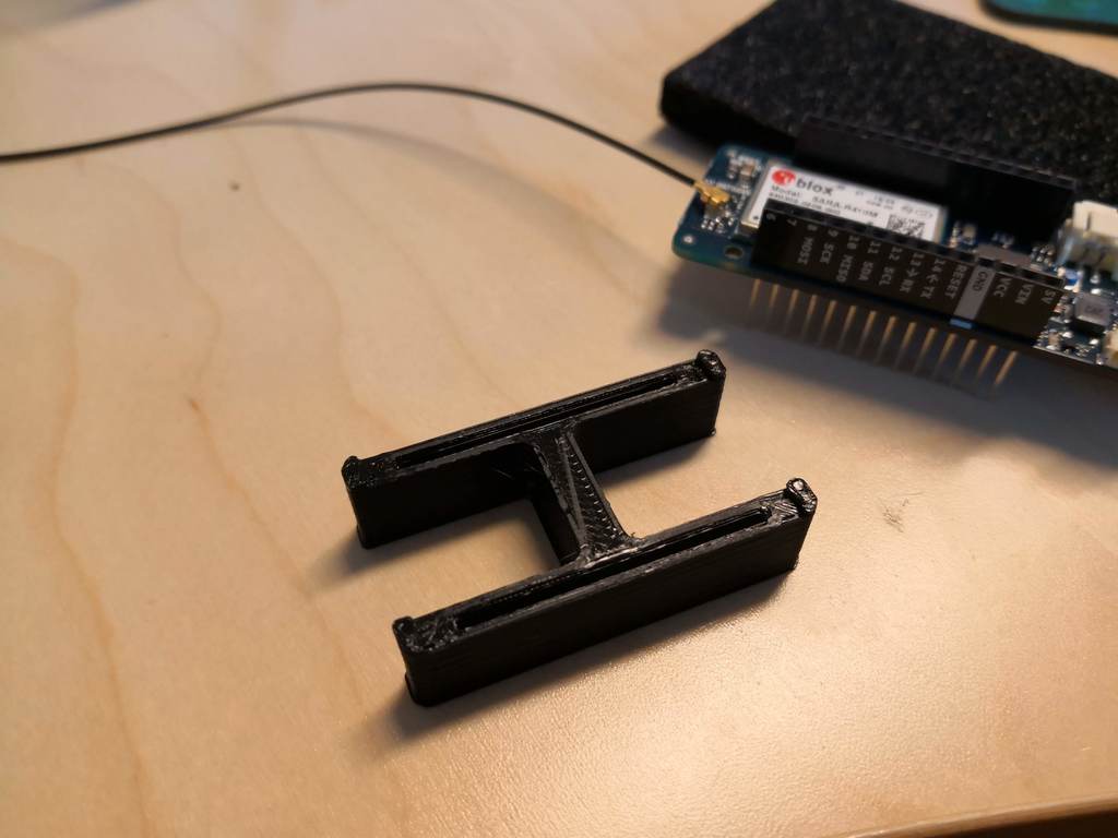 Arduino MKR series simple stand by eried | Download free STL model ...