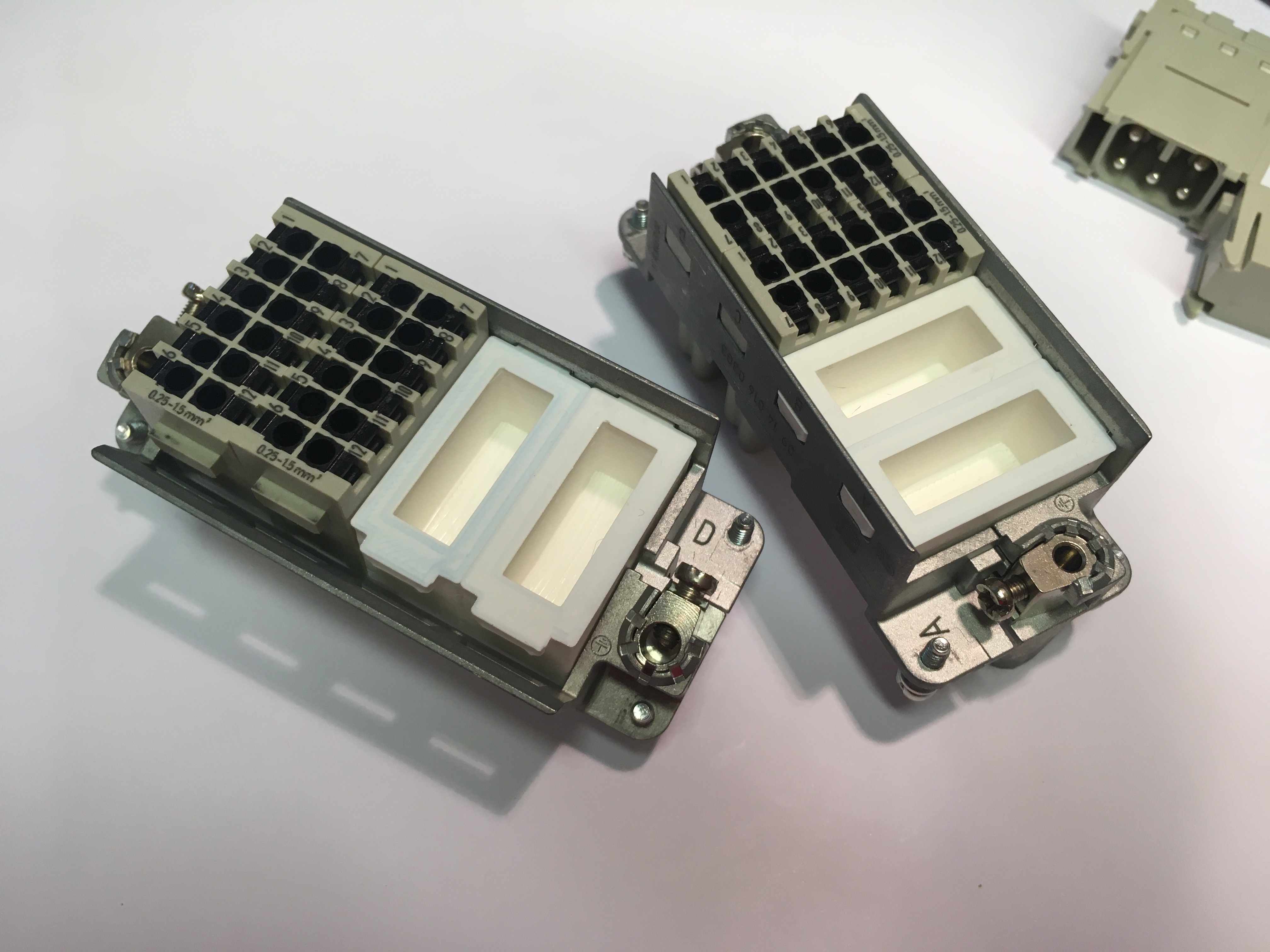 Dummy module for Harting Han-modular connector by SHR3D.eu | Download ...