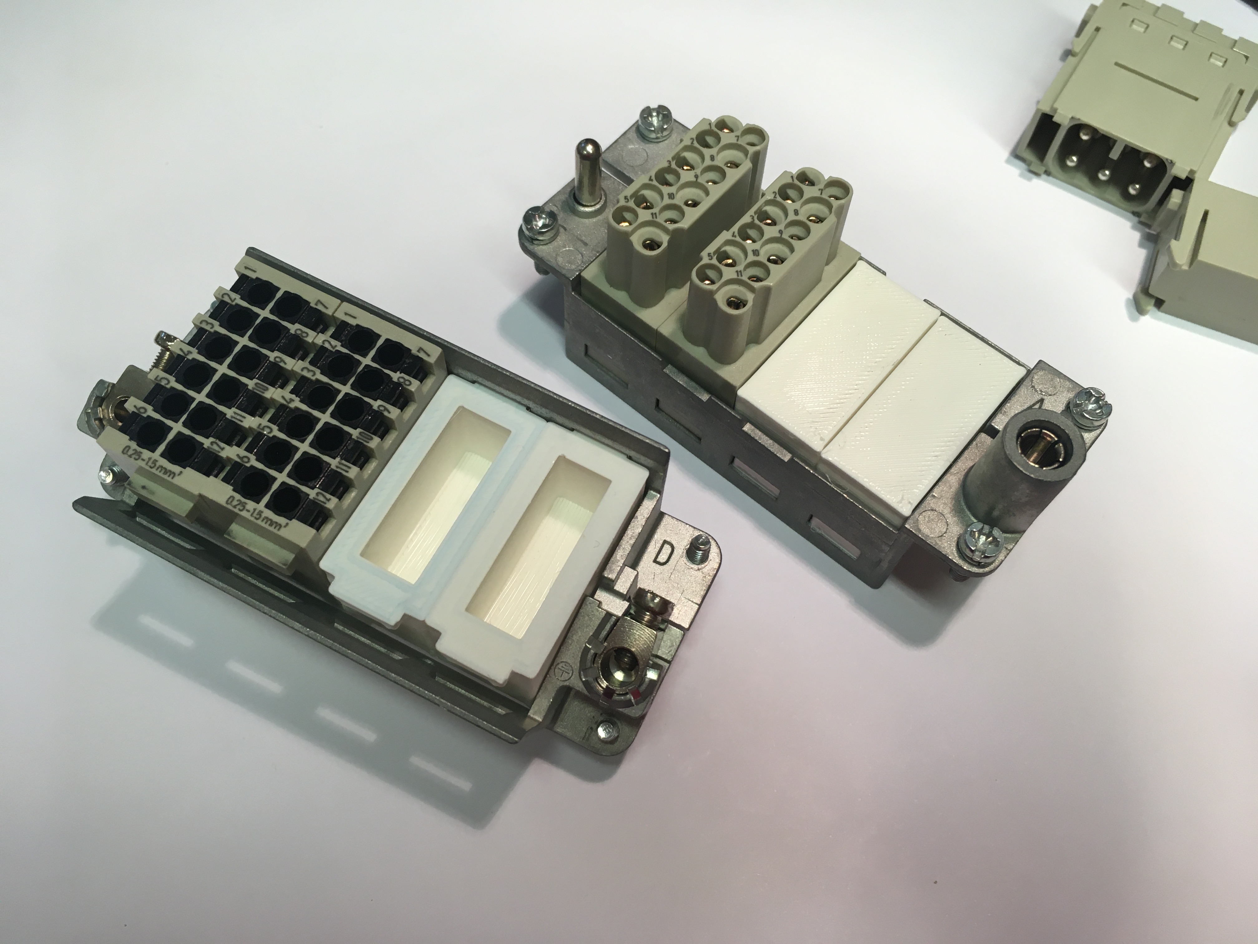 Dummy module for Harting Han-modular connector by SHR3D.eu | Download ...