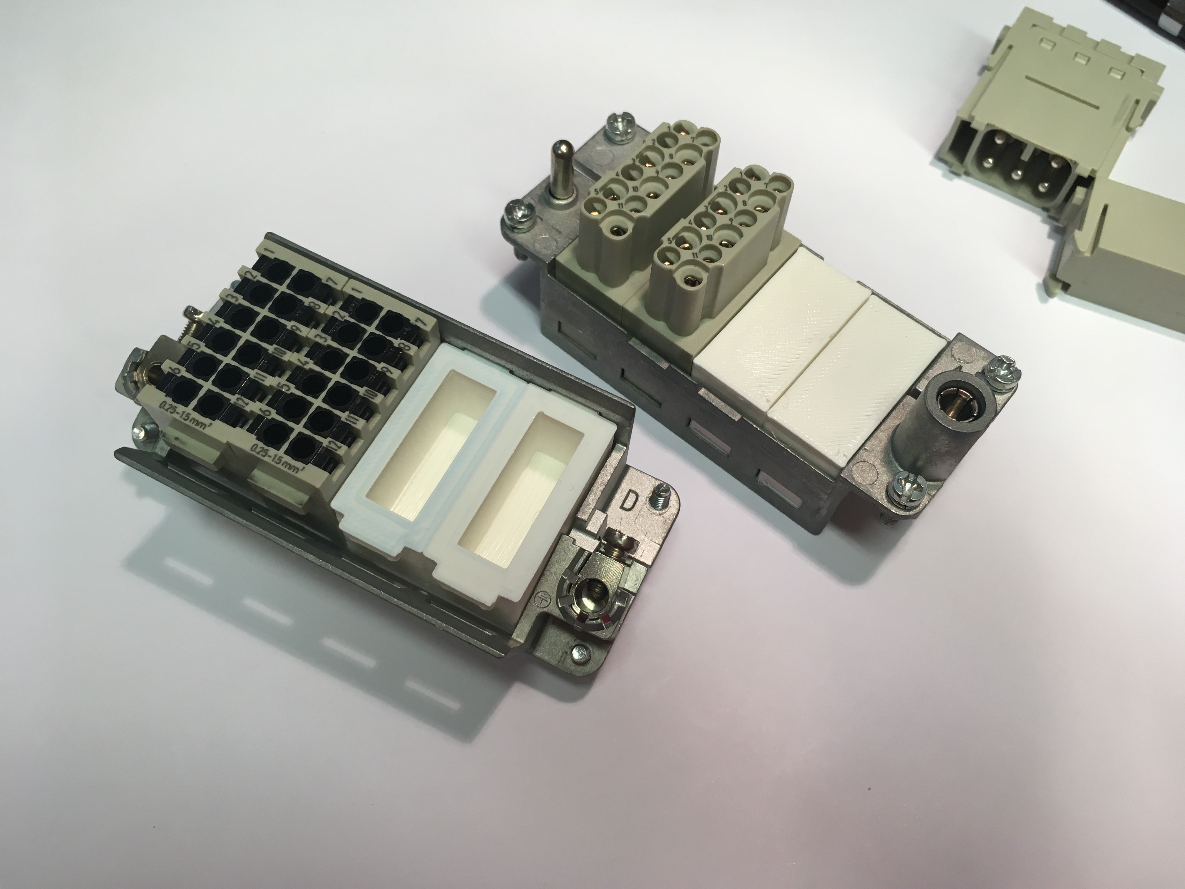 Dummy module for Harting Han-modular connector by SHR3D.eu | Download ...