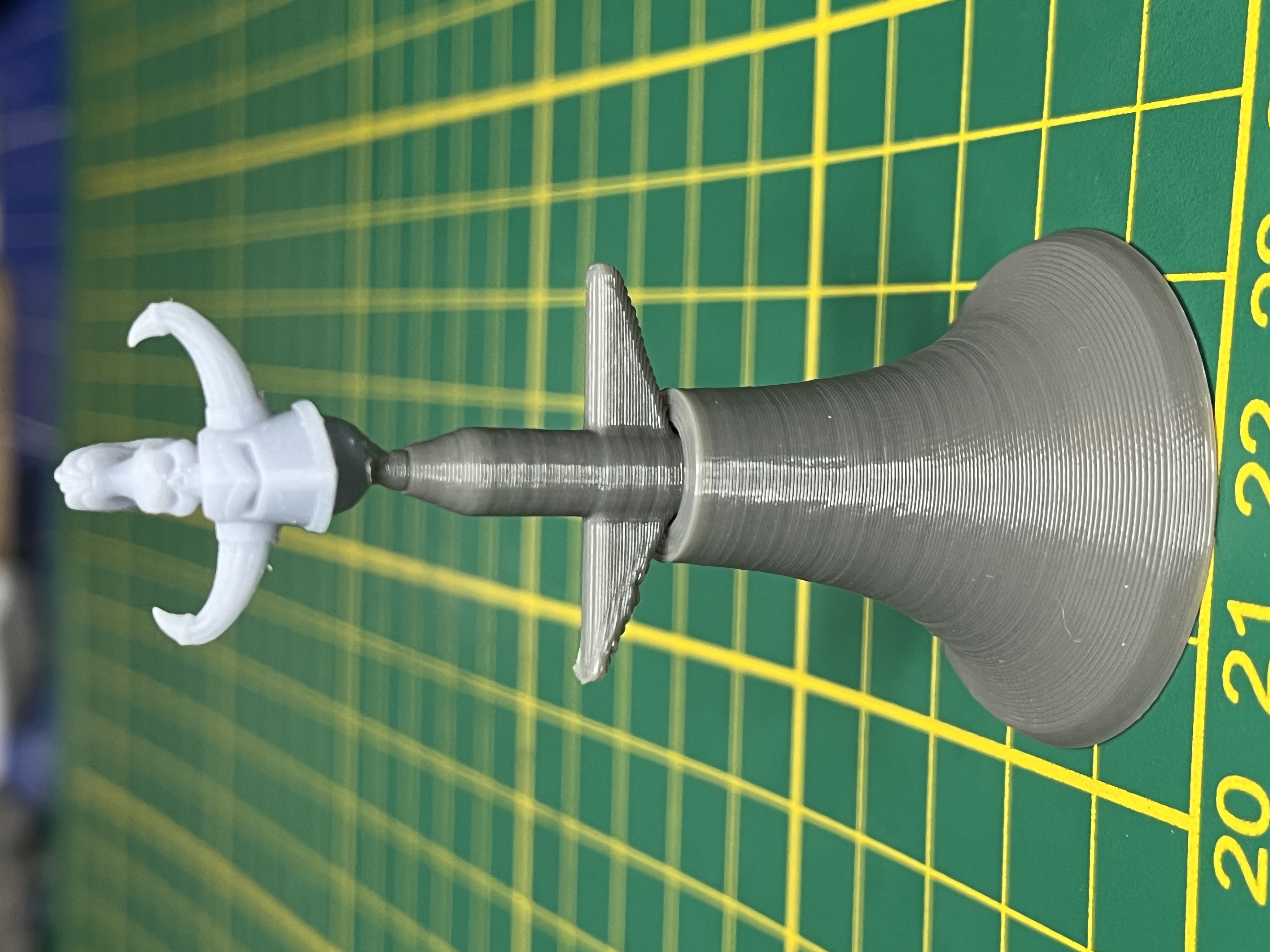 Painting Holder for Miniature Bits by Merto_Bohan | Download free STL ...