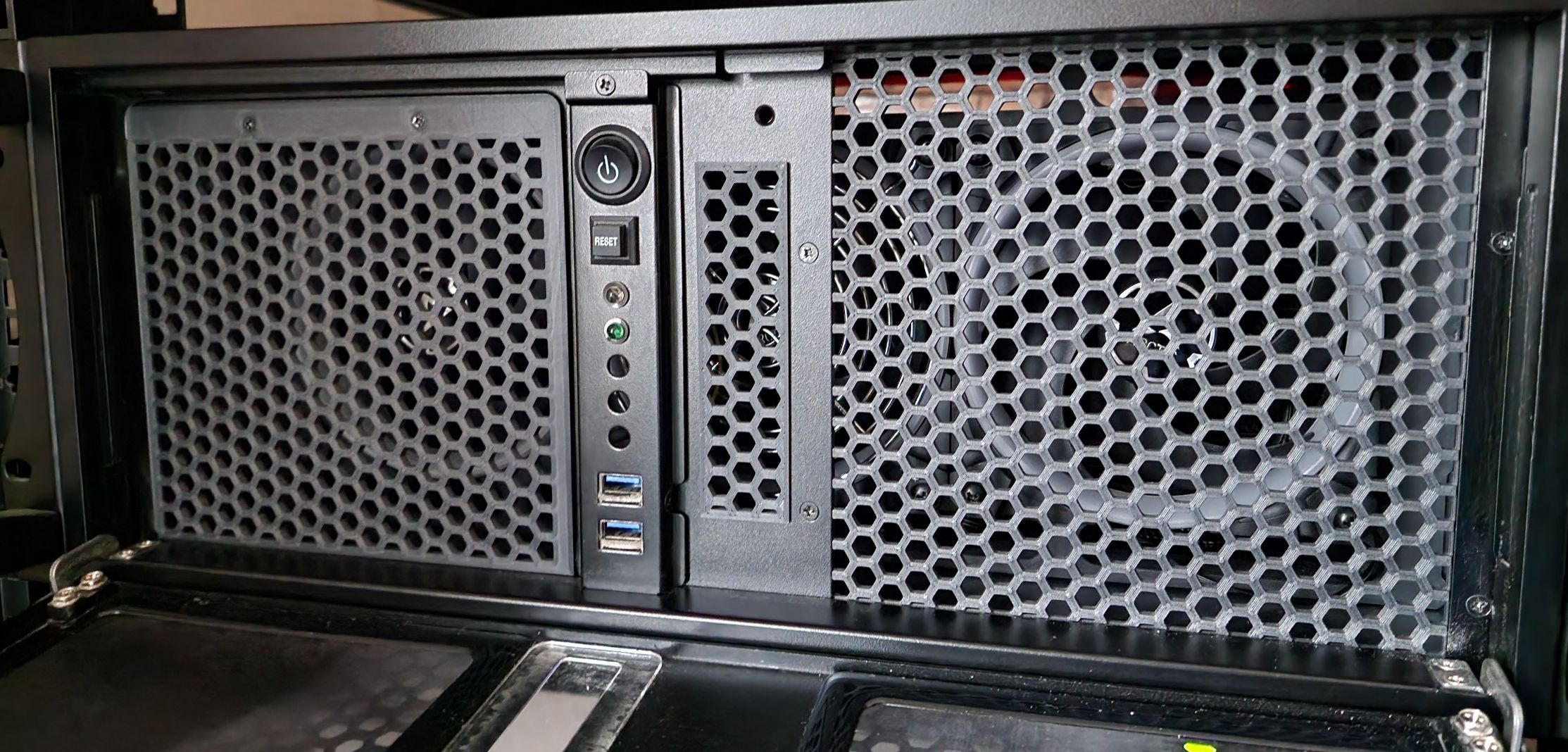 Chenbro RM42200 360 radiator mount and hex mesh front panels by BoA ...