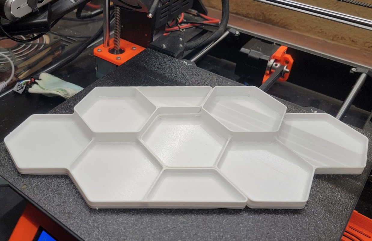 Expandable/Modular Hexagon Parts Tray by sblomfield | Download free STL ...