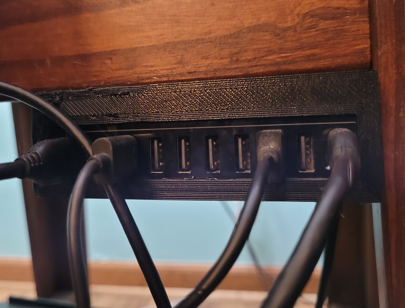 USB Charger Under Table Mount by grizzie17 | Download free STL model ...