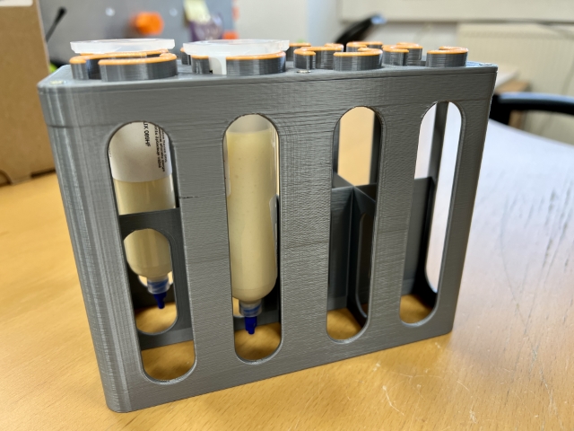 Syringe holder by marigu | Download free STL model | Printables.com