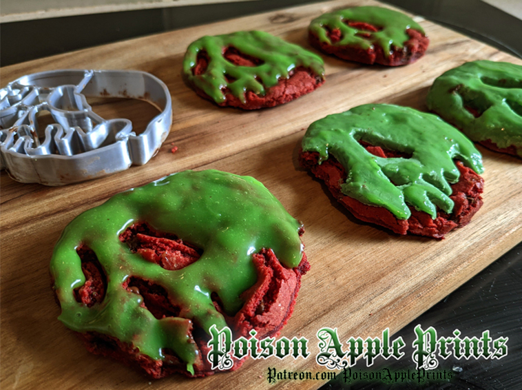 Disney Poison Apple Cookie Cutter por Poison Apple Prints | Descargar ...