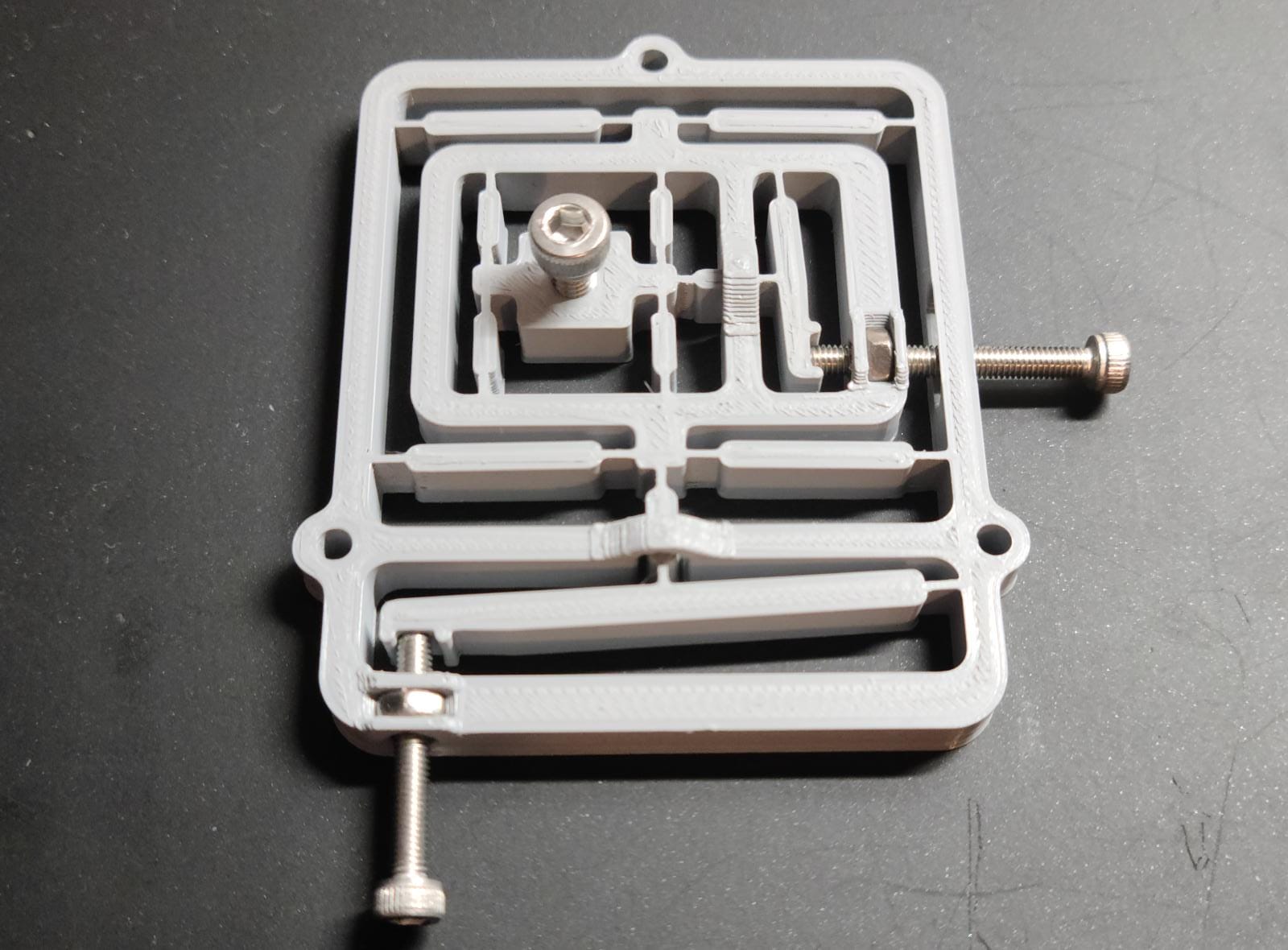 High-precision Compliant XY-Positioning Device by FabianVeile ...