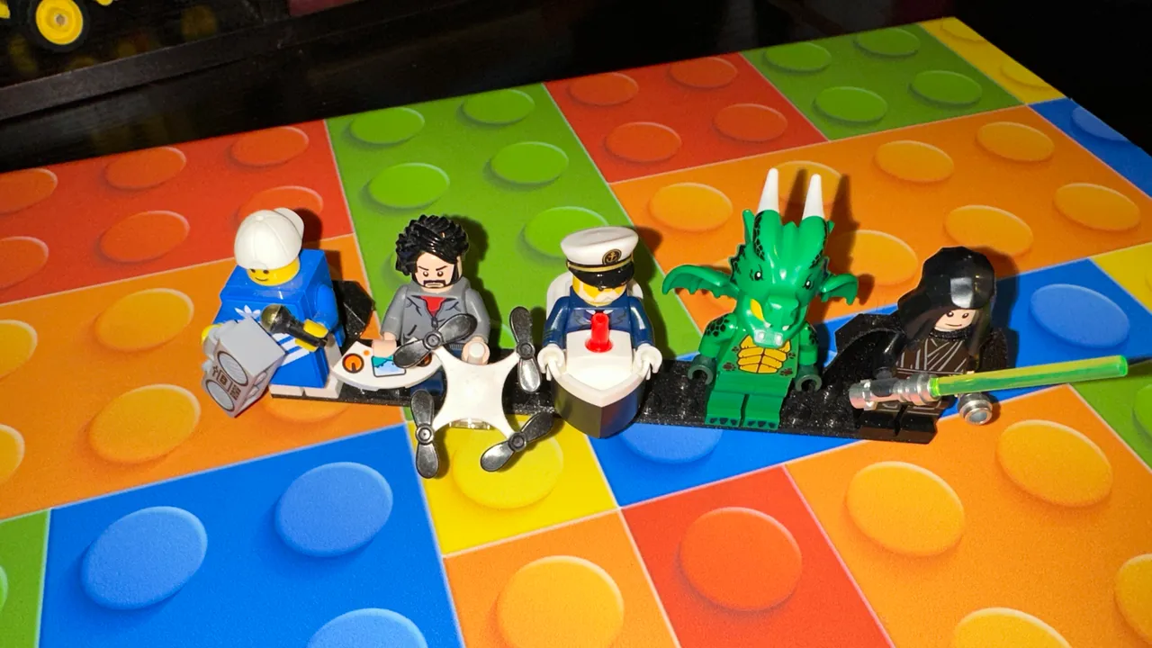 Lego Minifig Display for Honeycomb Storage Wall by rob garcia ...