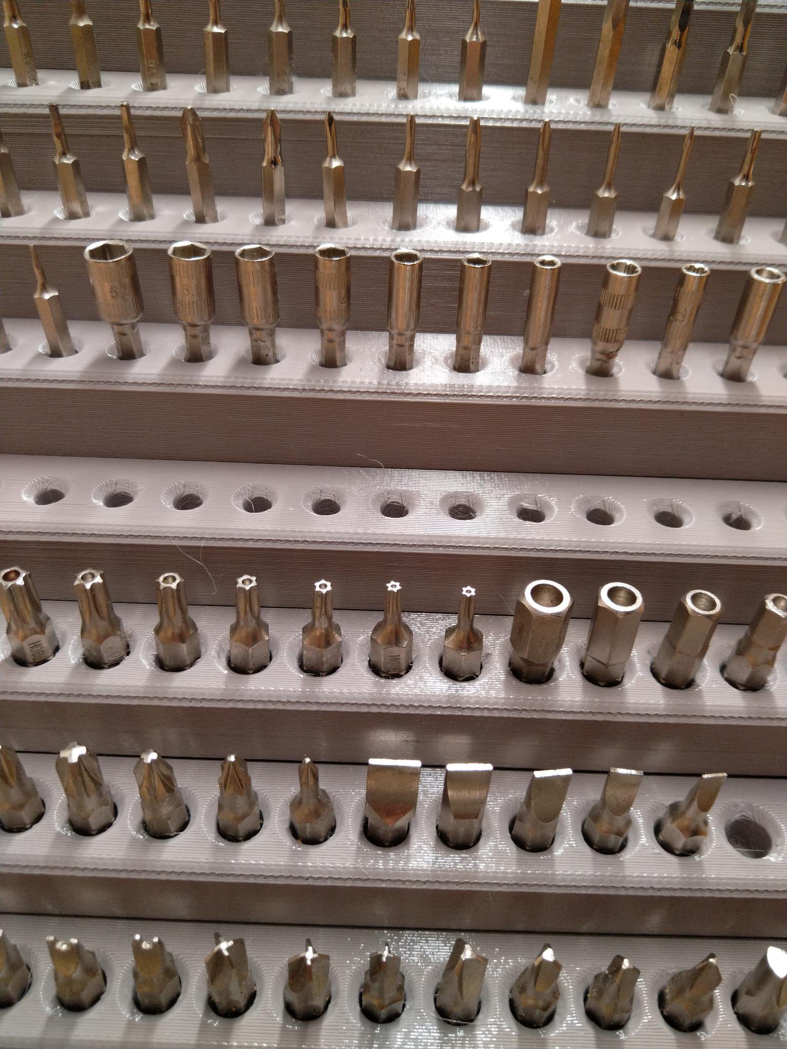Magnetic Bitholder for 4 and 6 mm bits by Gladius | Download free STL ...