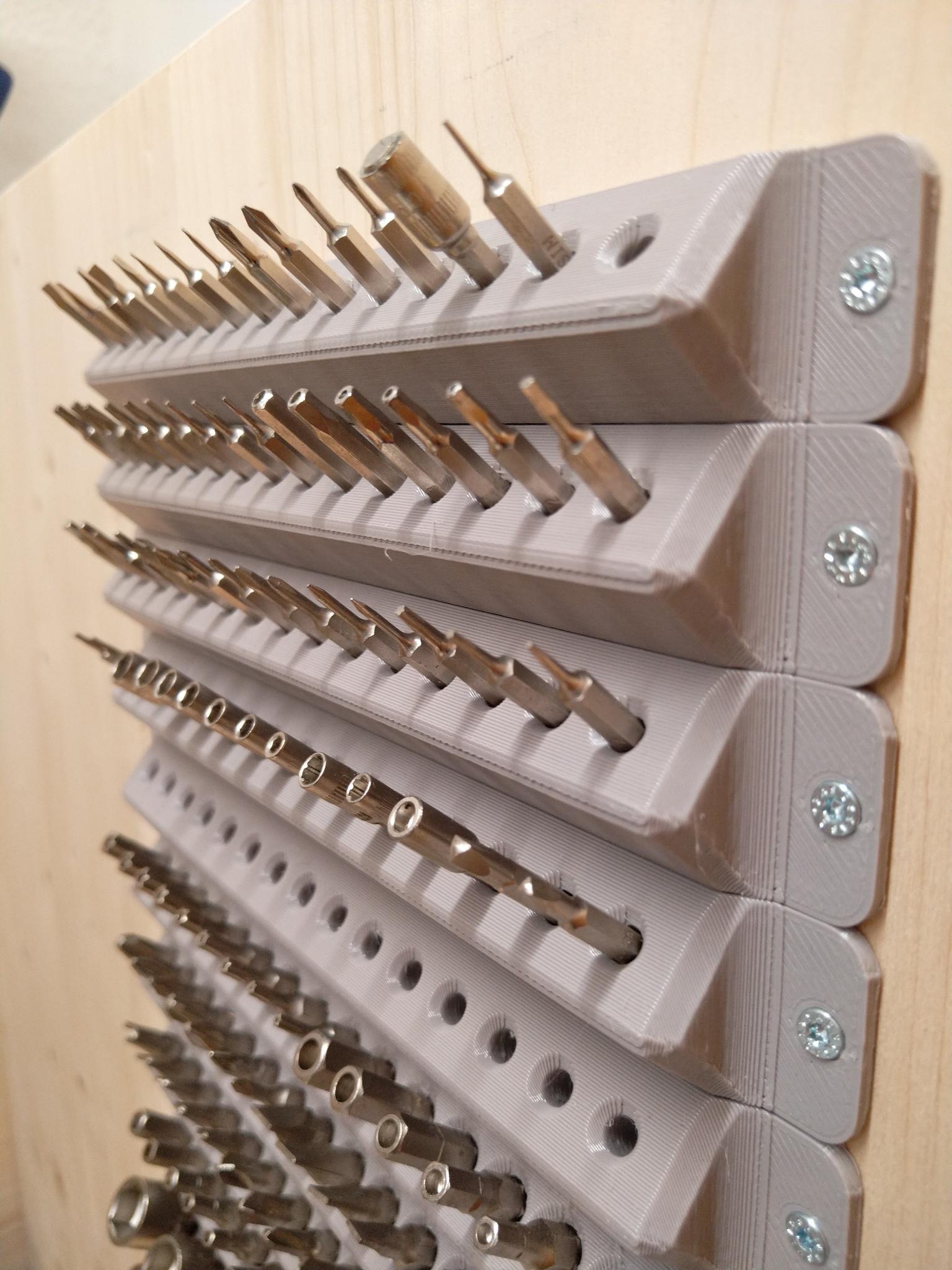 Magnetic Bitholder for 4 and 6 mm bits by Gladius | Download free STL ...
