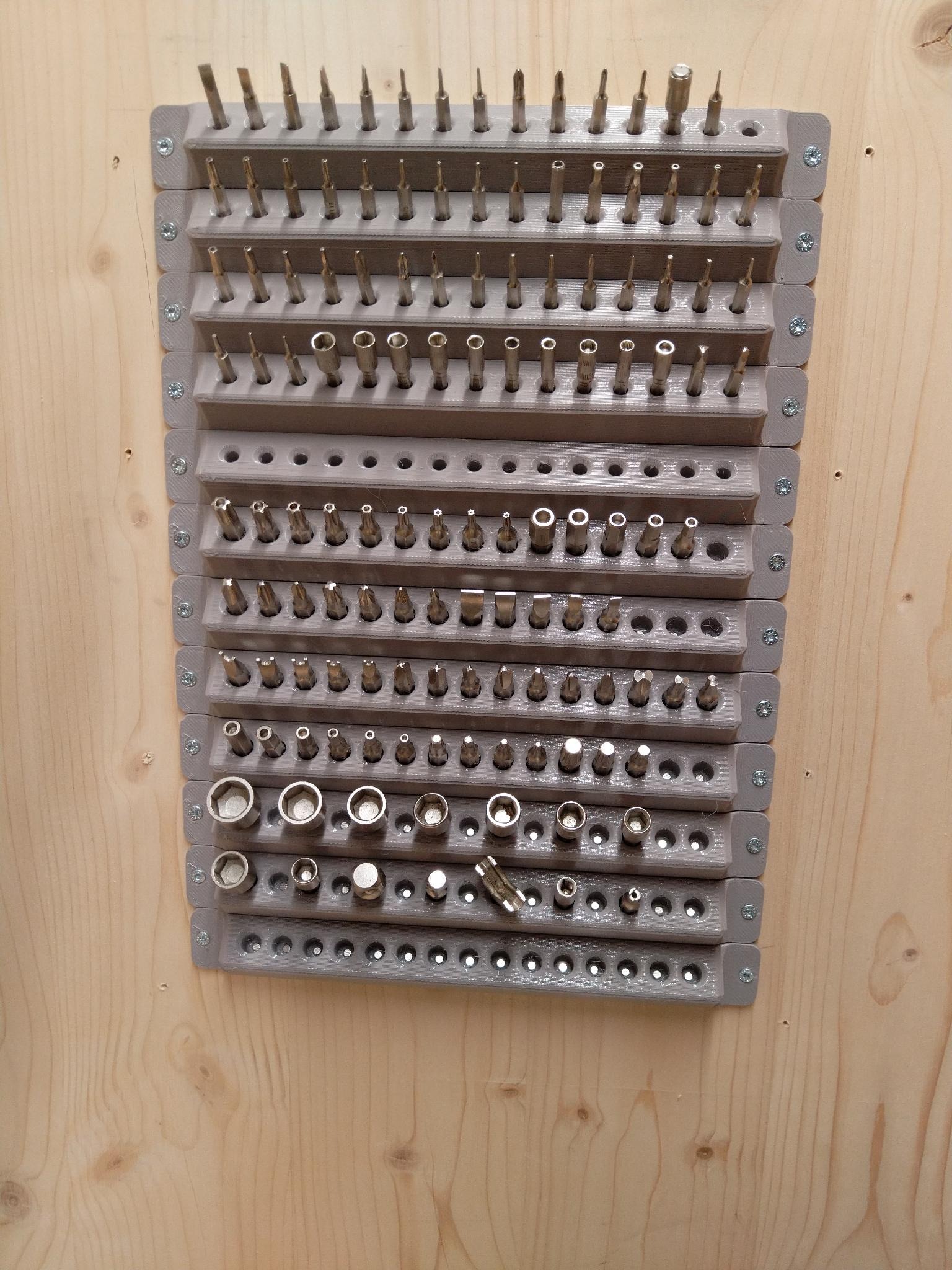 Magnetic Bitholder for 4 and 6 mm bits by Gladius | Download free STL ...