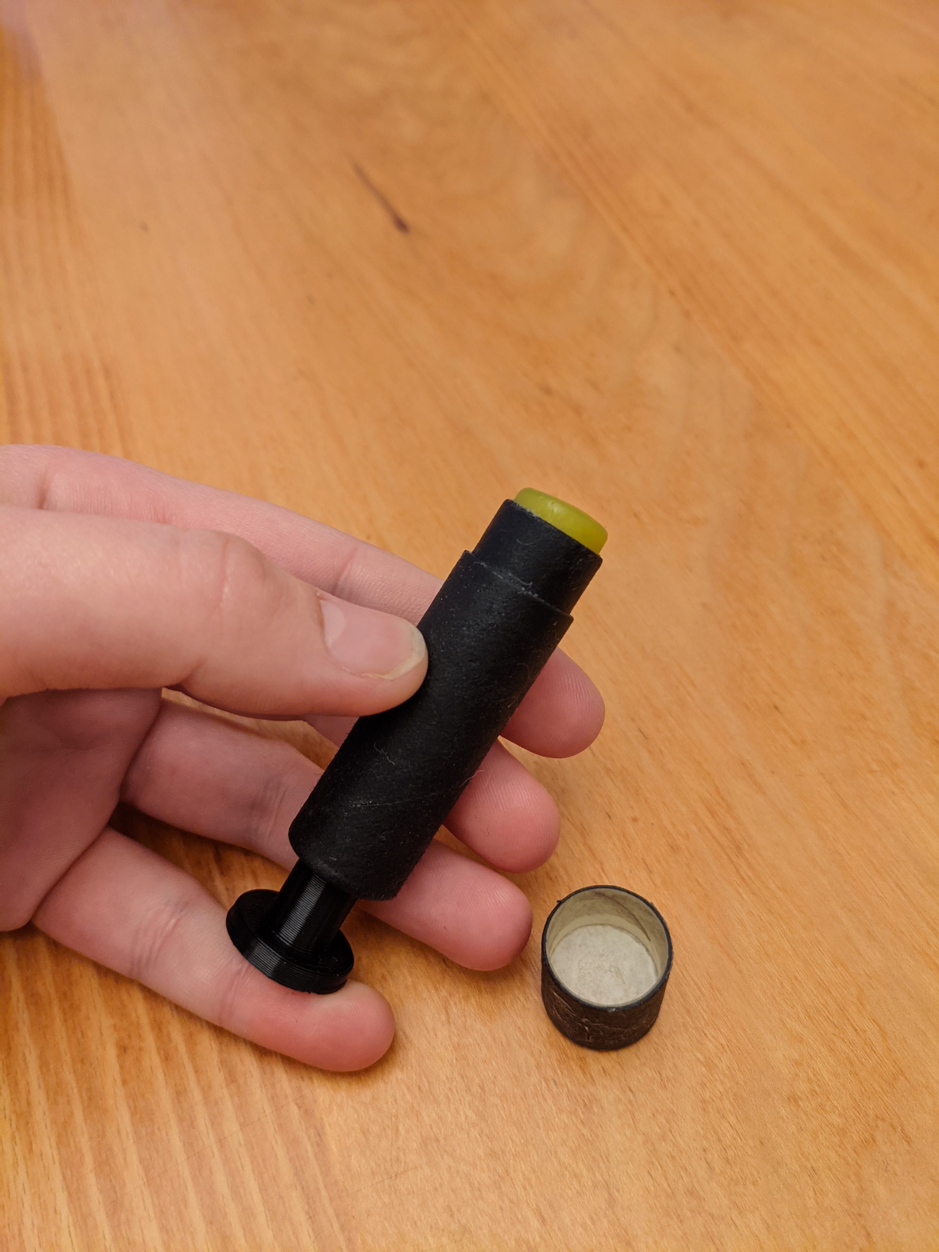 Lip balm tube push rod by Stephanie Cervi Design | Download free STL ...
