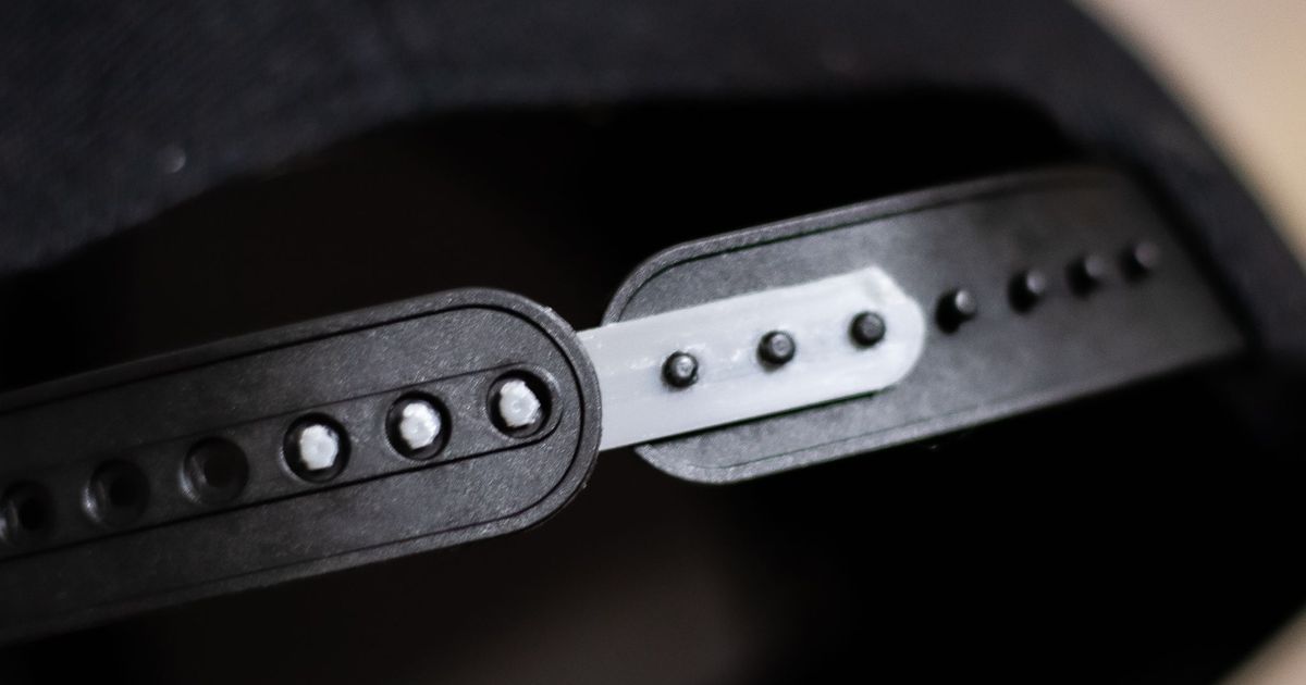 Snapback Hat Extension Clip by nathanbasset | Download free STL model ...