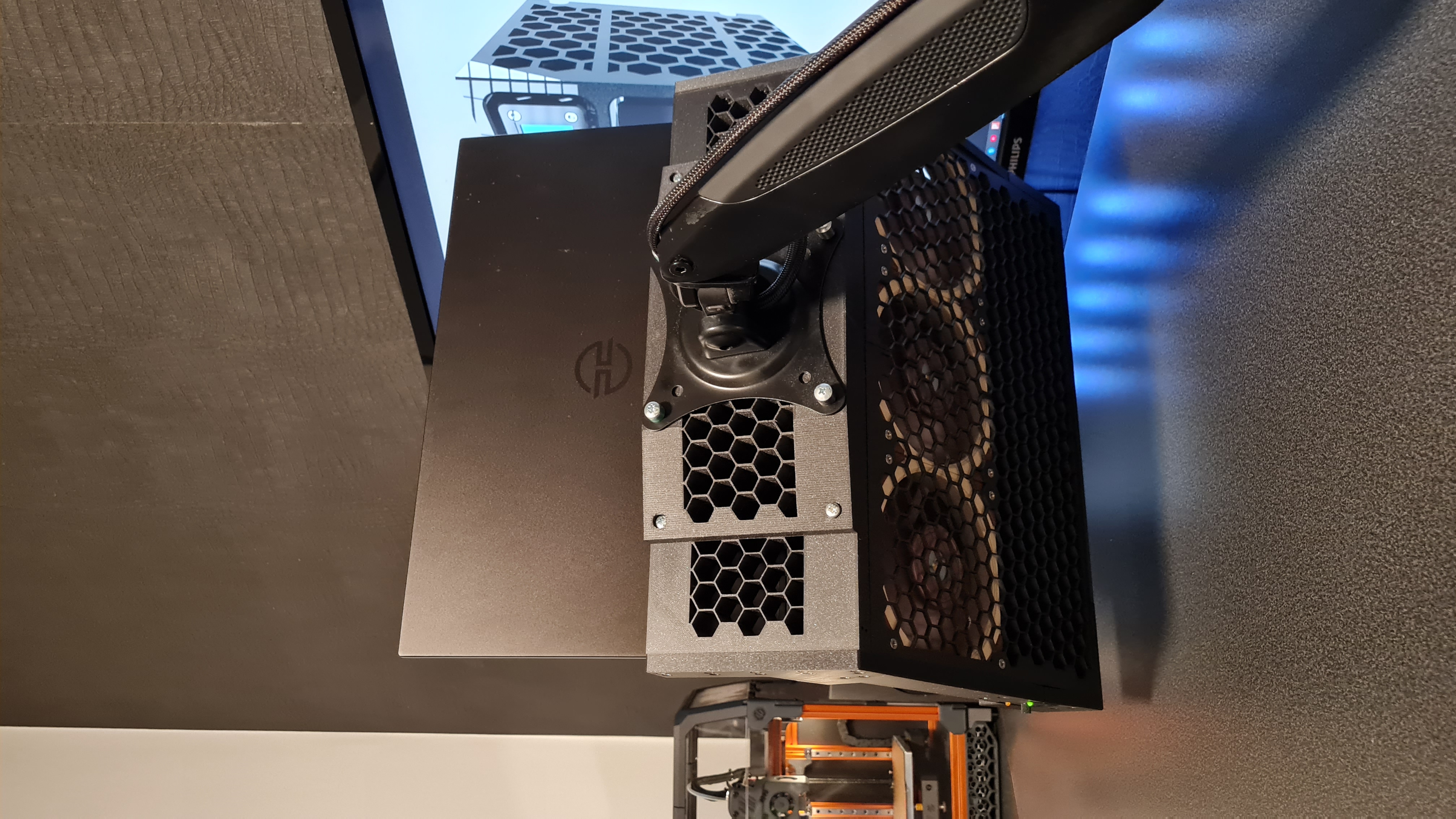 VESA-mounted Laptopstand by Tomson Design | Download free STL model ...