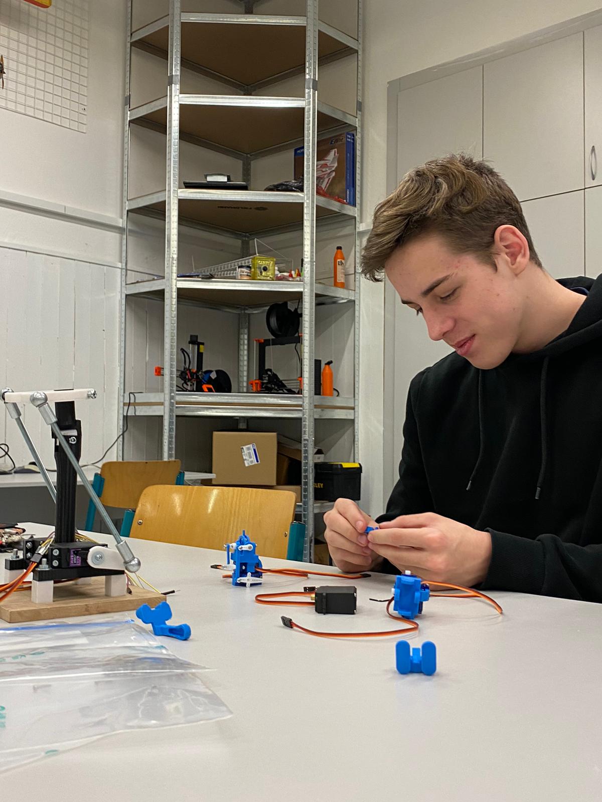 Mechanismus rtů / Lip Mechanism CATEE by SPŠE Ječná | Education ...