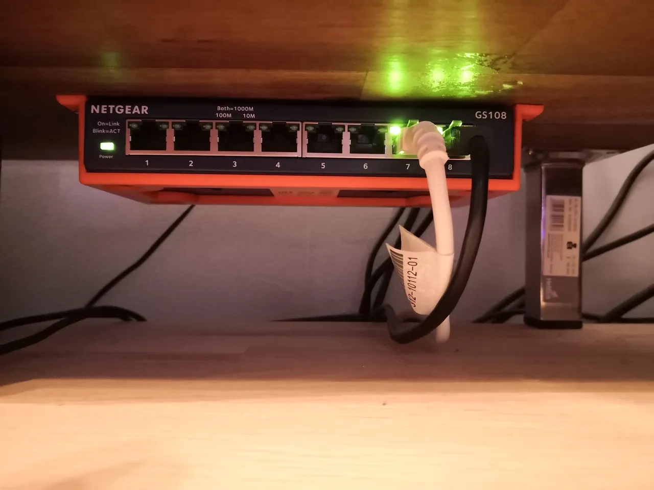 Netgear Switch Holder by LeVieuxCampeur | Download free STL model ...