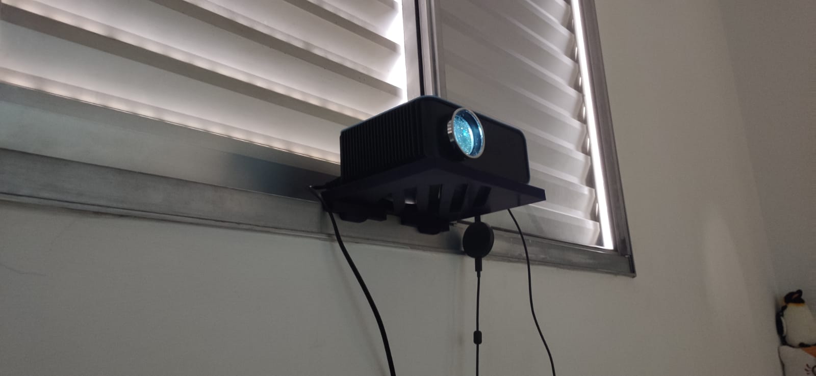 Projector table by Felipe H | Download free STL model | Printables.com