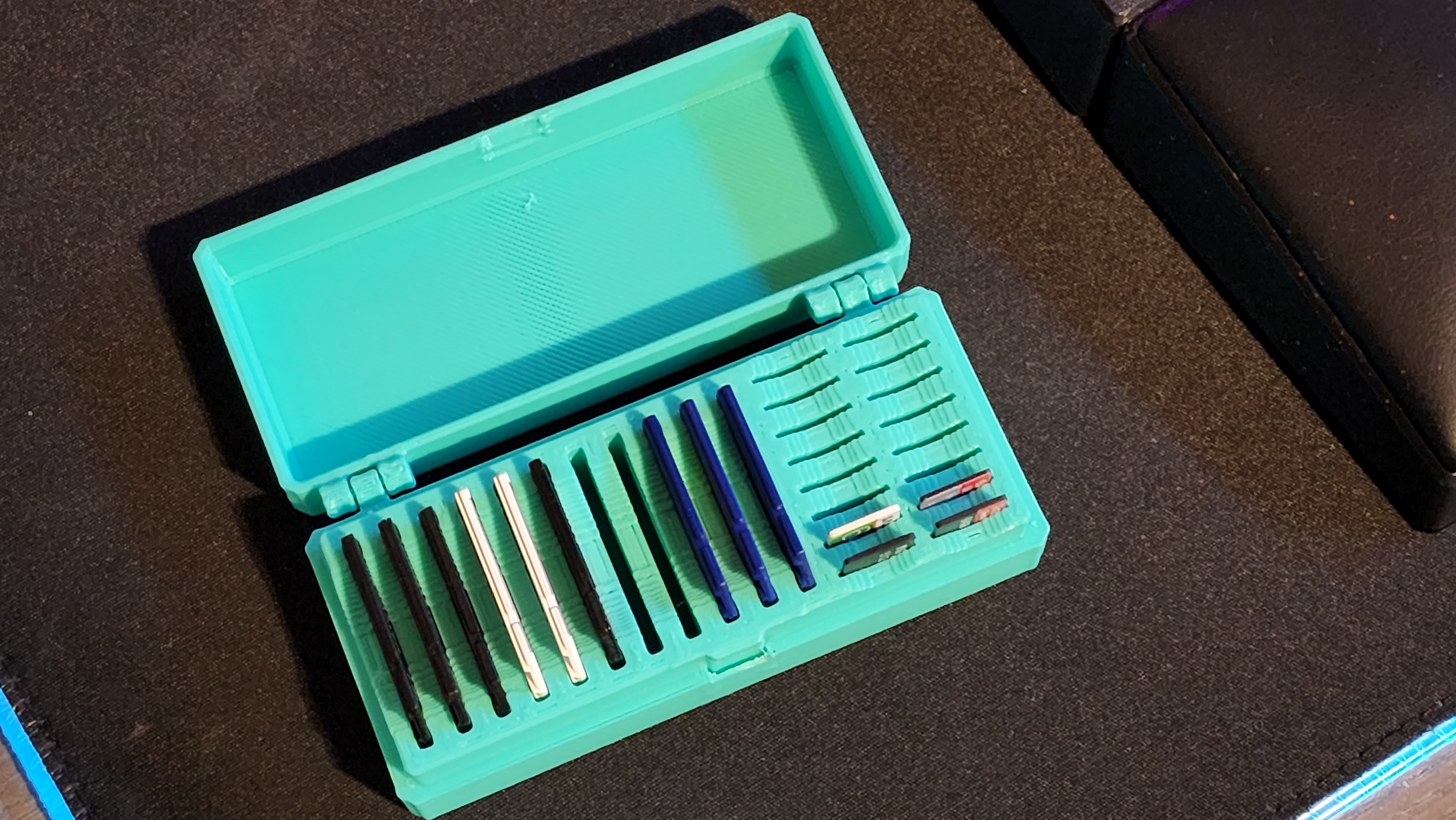 Micro & SD Card Box V2 by gamebae | Download free STL model ...