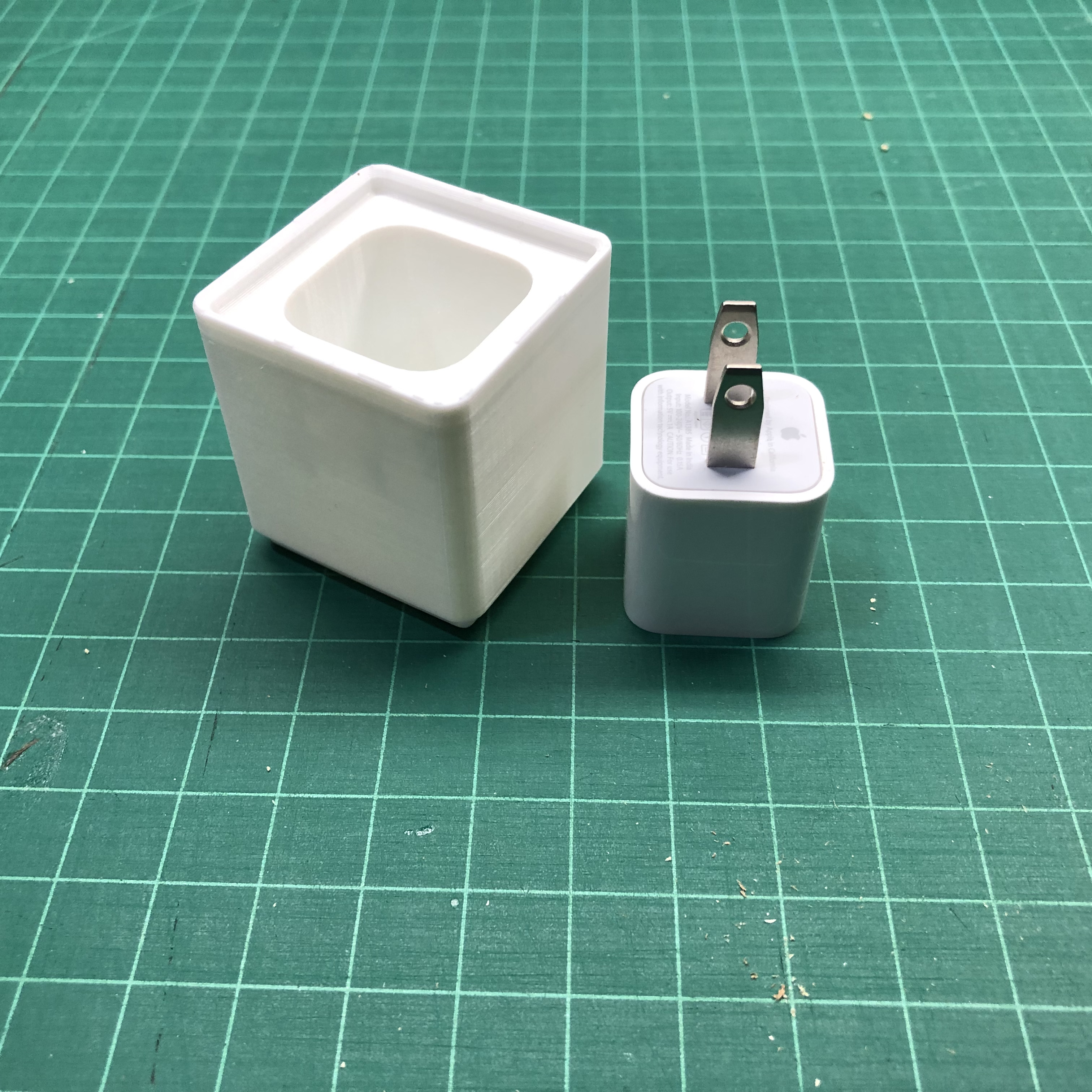 Gridfinity Apple USB Charger 1x1 6.3 by Cosfrog | Download free STL ...