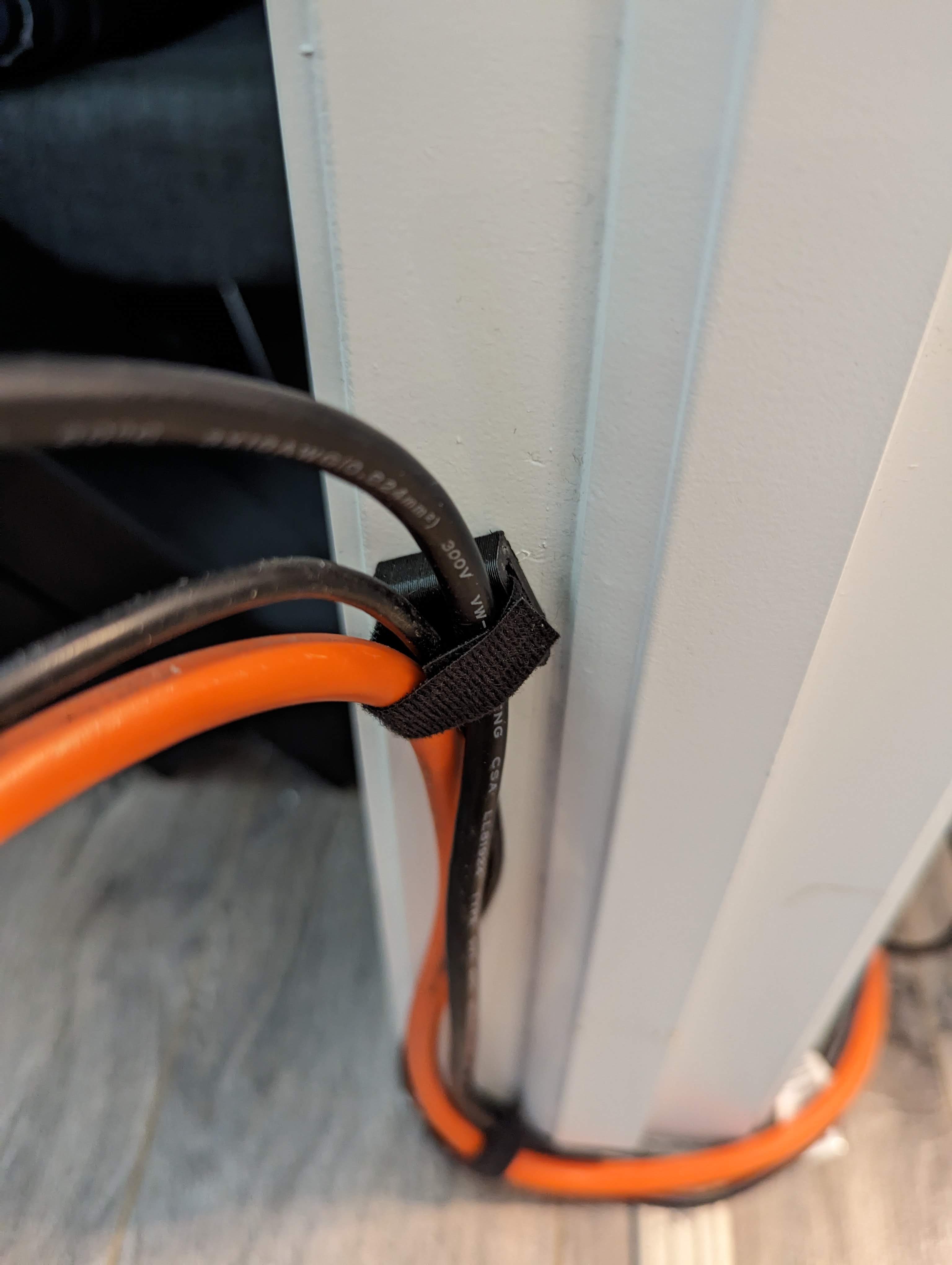 Velcro Clip Anchor by Printbyte | Download free STL model | Printables.com