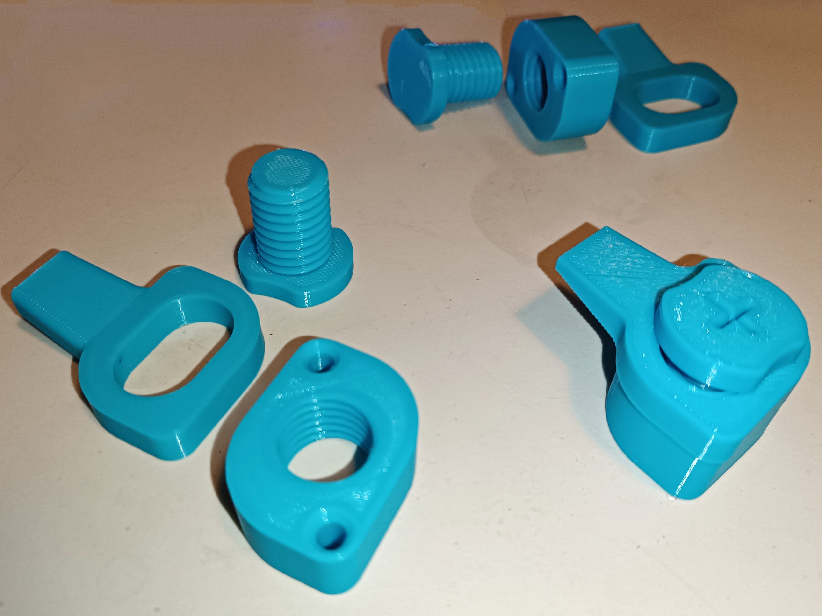 Folding Table Screw, Stabilizer, Reduce wobble by Mews Snep | Download ...