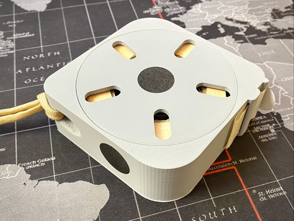 MAK Dyspenser zaklejek do przestrzelin / MAK Target Pasters Dispenser ...