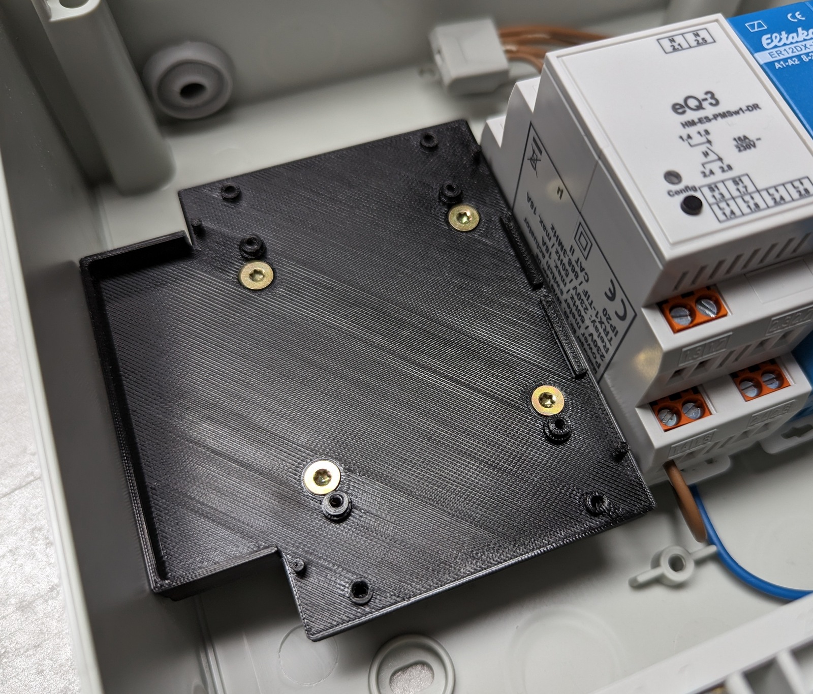 Homematic HM-LC-Sw4-PCB DIN Rail Case by Markus Lang | Download free ...