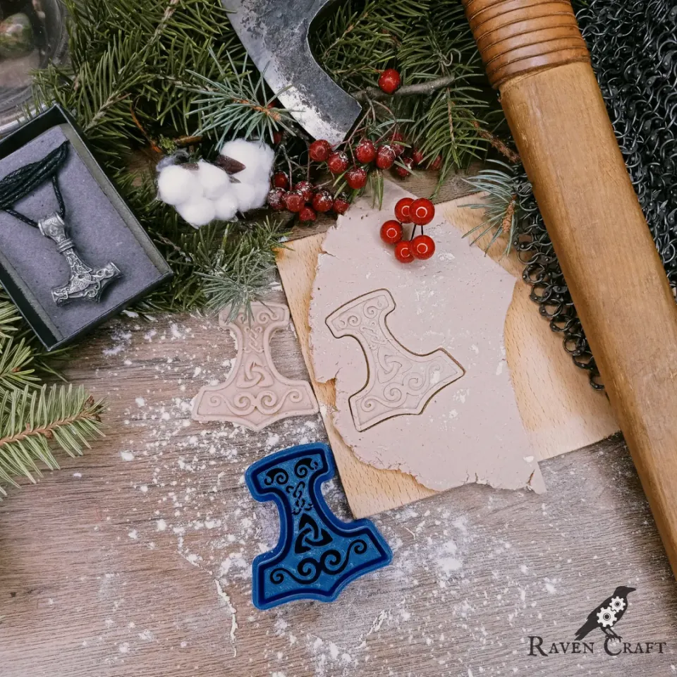 Viking cookie cutter - Thor's Hammer - Mjölnir by Raven Craft ...