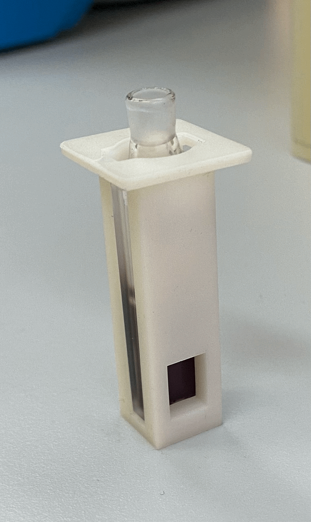 Adapter for 2mm cuvette by Eimantas | Download free STL model ...