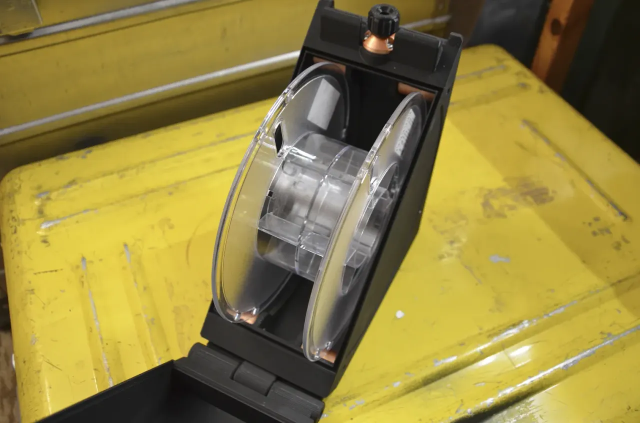 Filament box / Spool holder / dry box by firstgizmo | Download free STL ...