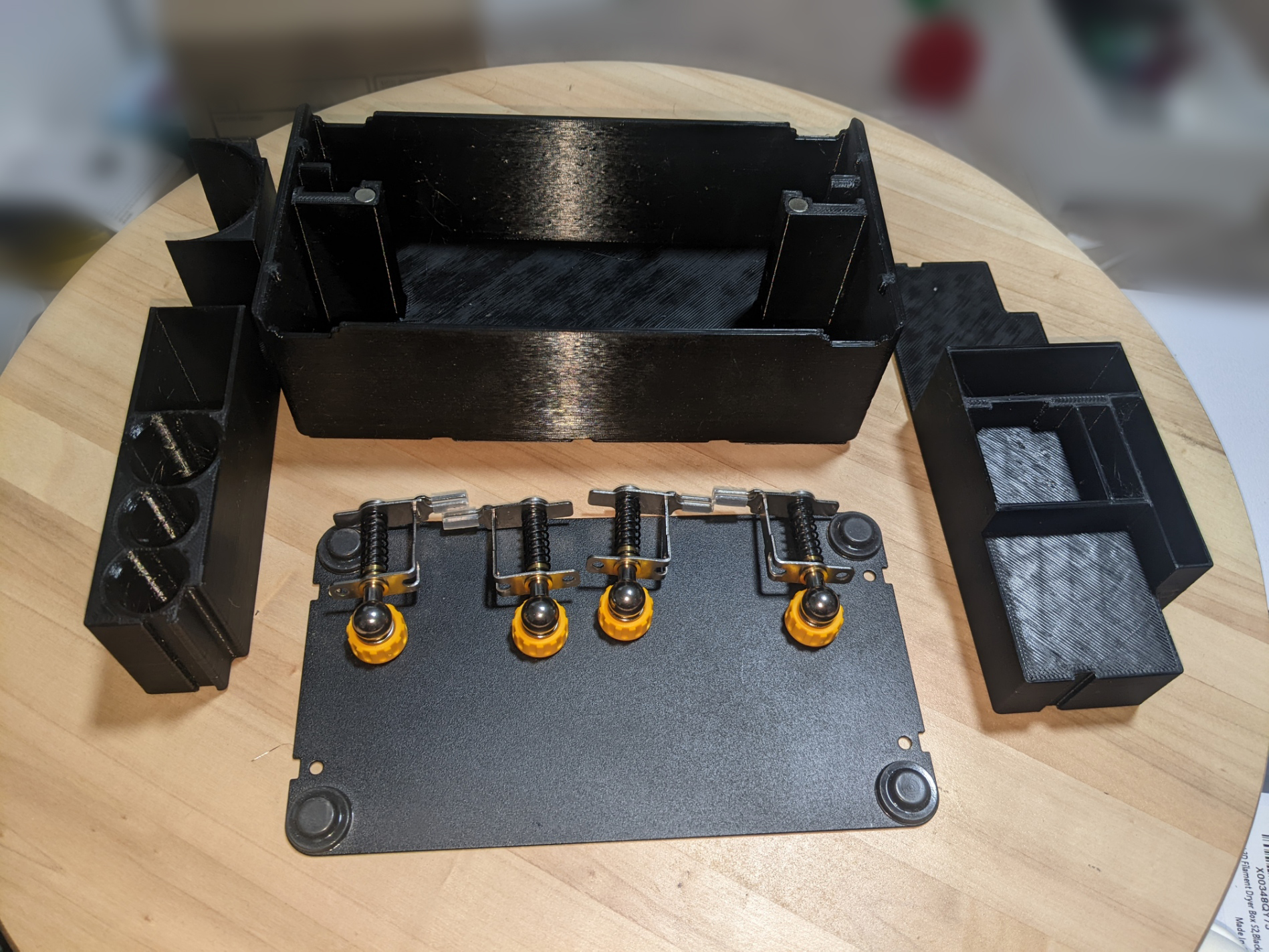 Omnifixo Helping Hands Display and Travel Case. Gridfinity 4x2 by ...