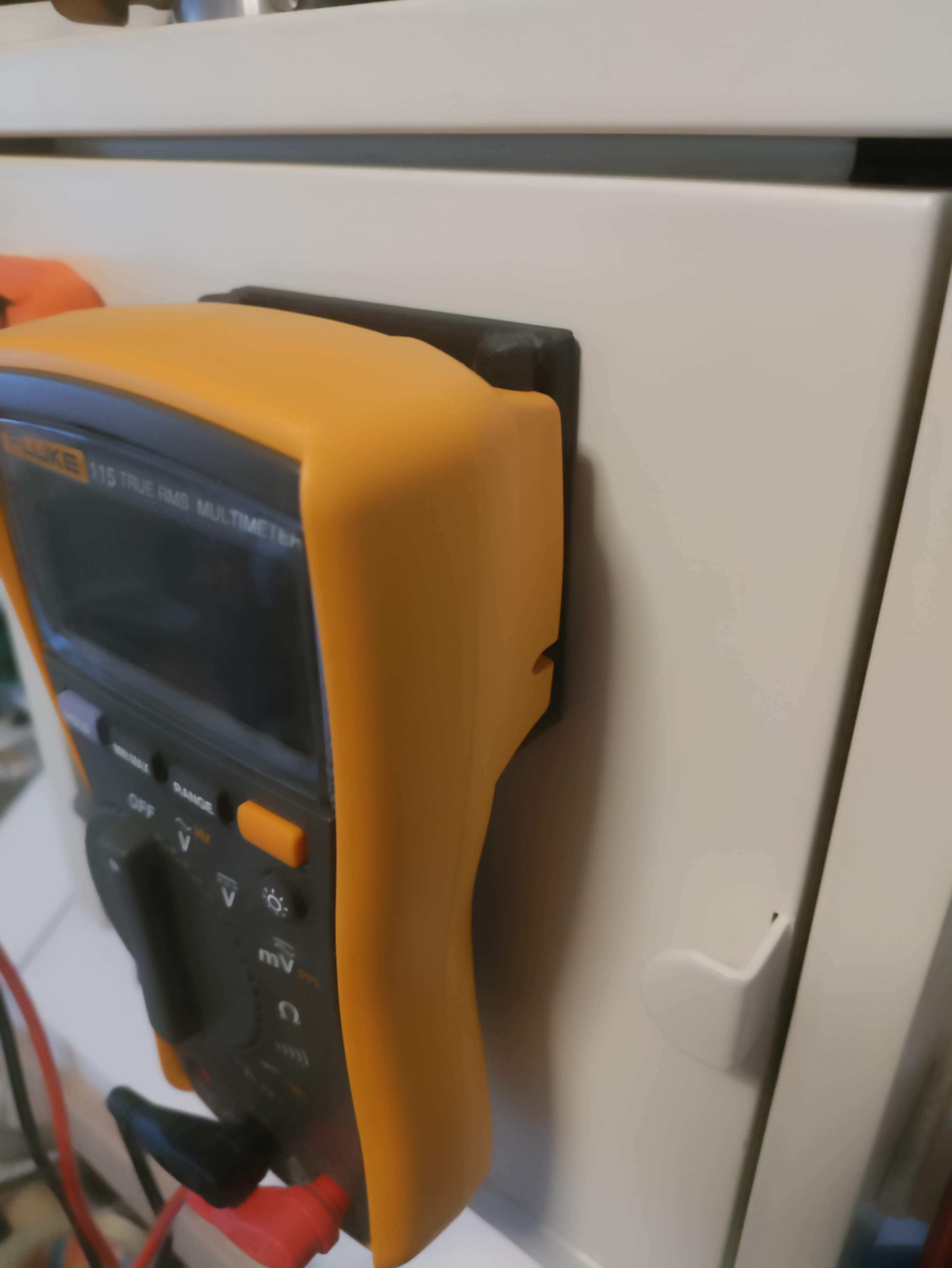 Fluke 115 Multimeter flat wall mount by MaxasRena | Download free STL ...