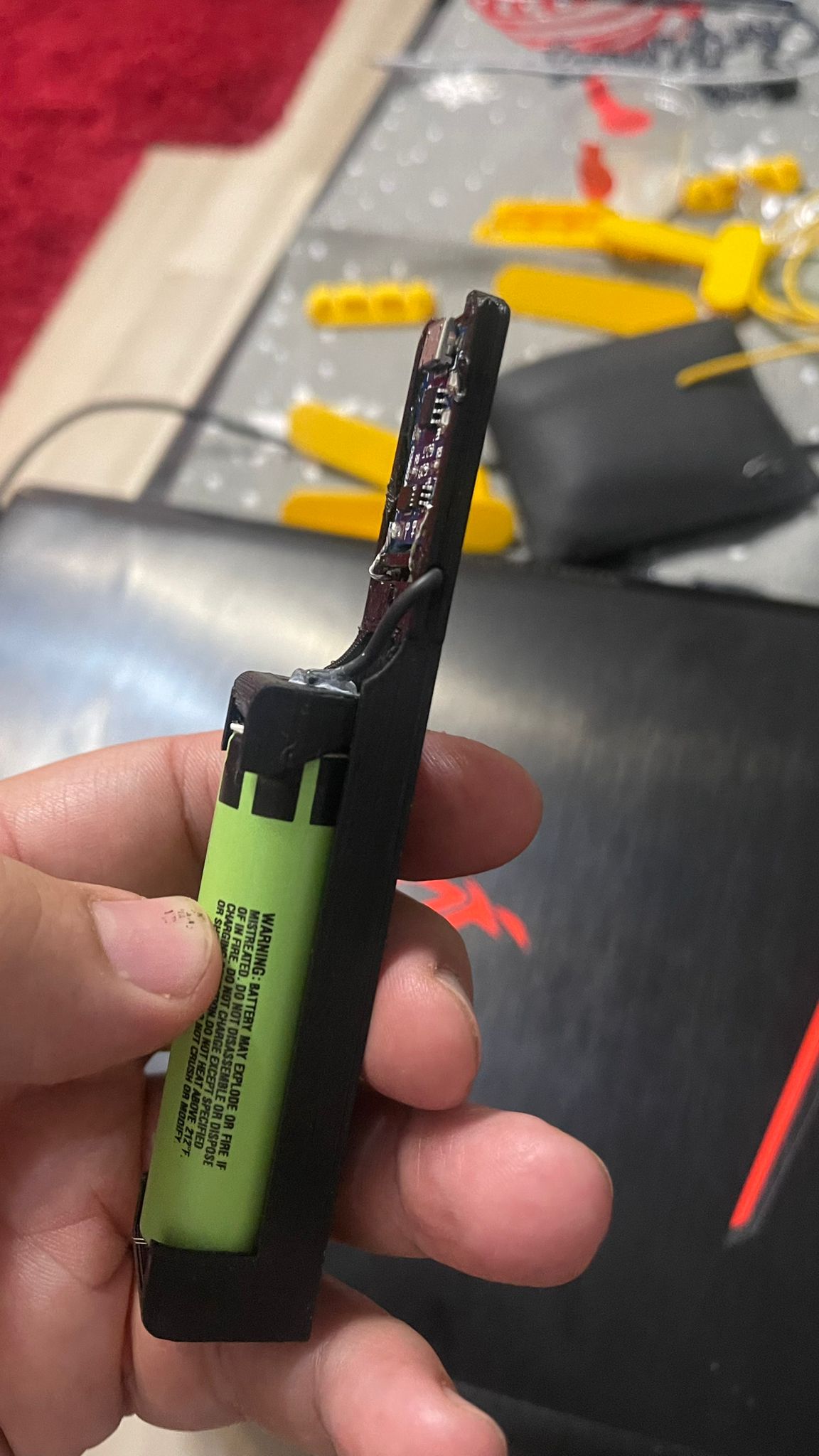 Print in place spring loaded 18650 Battery cell holder / charger TP4056 ...